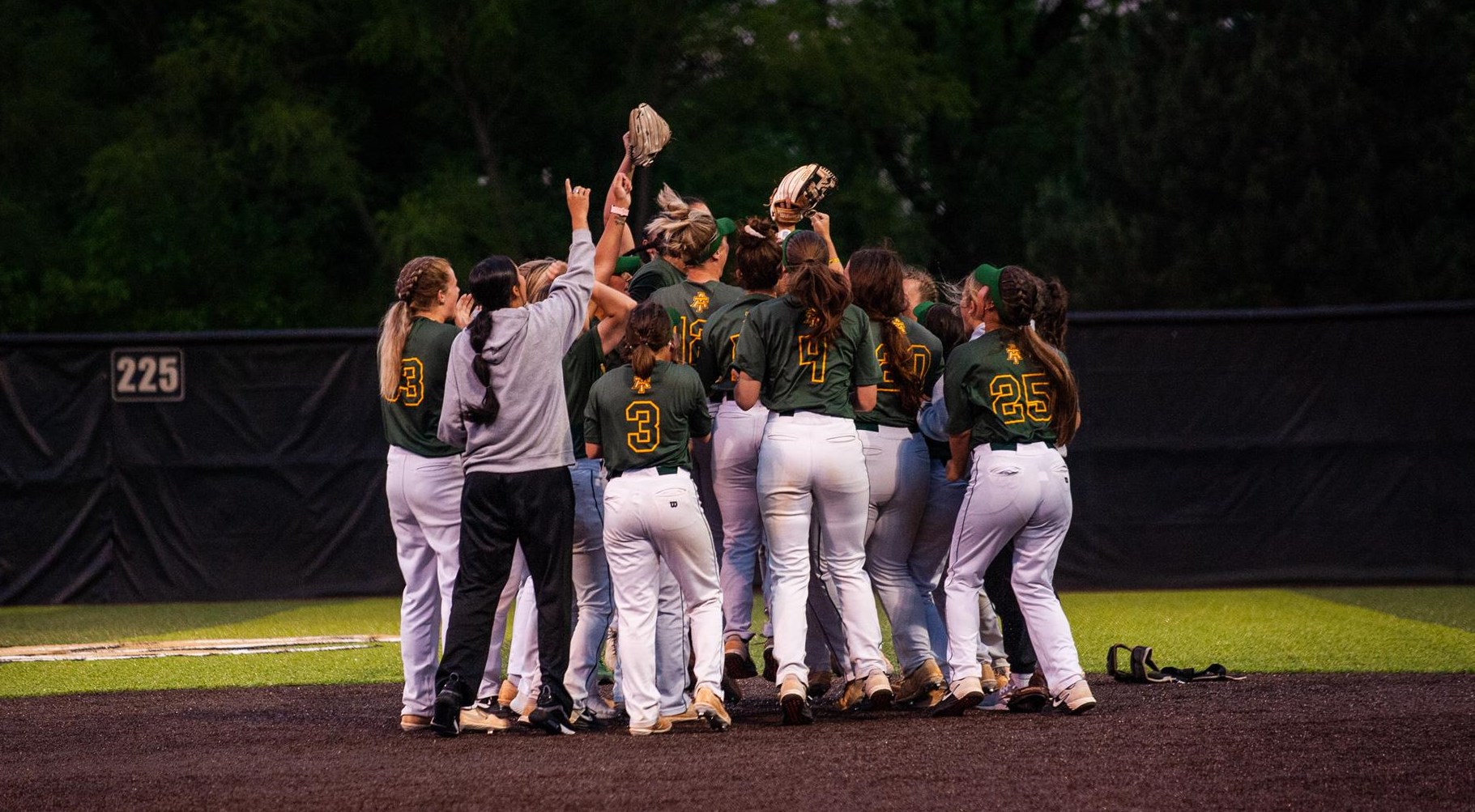 Golden Suns picked second in GAC Preseason Poll - Arkansas Tech ...