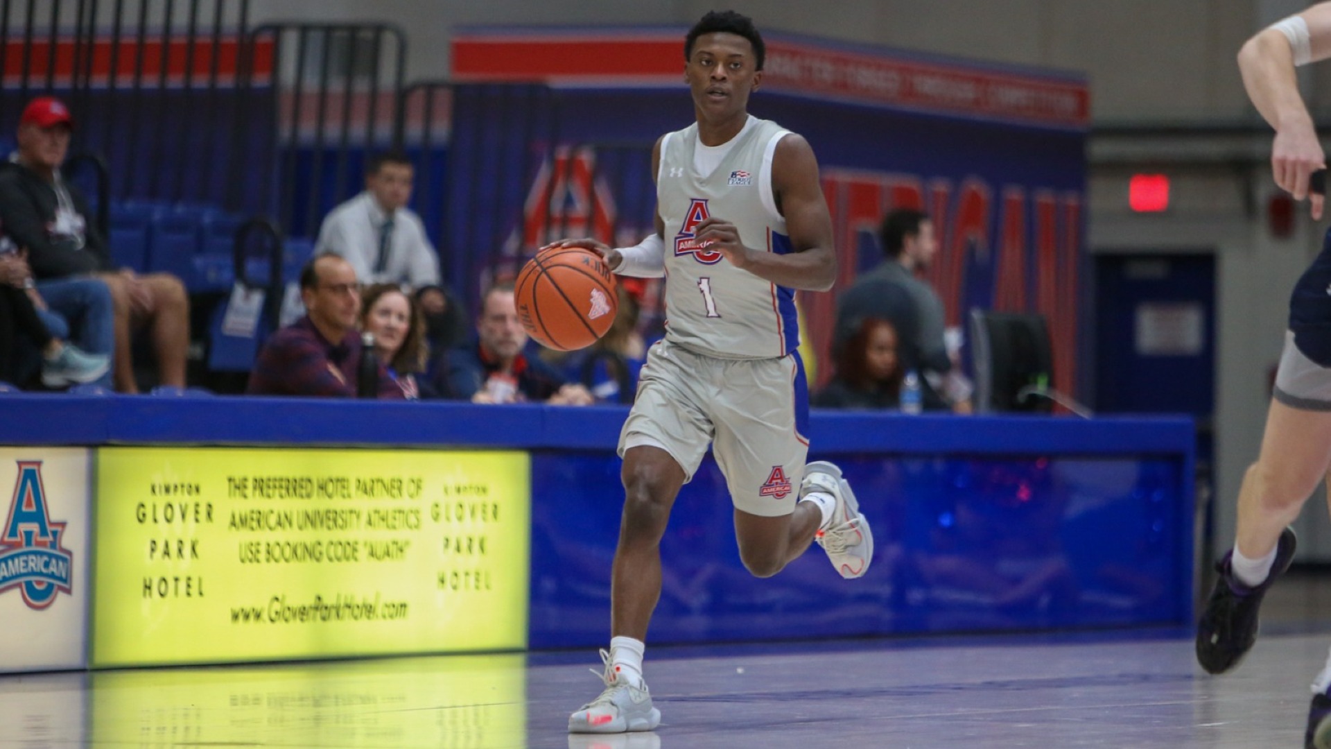 Men’s Basketball Cruises past Crusaders 84-65 - American University