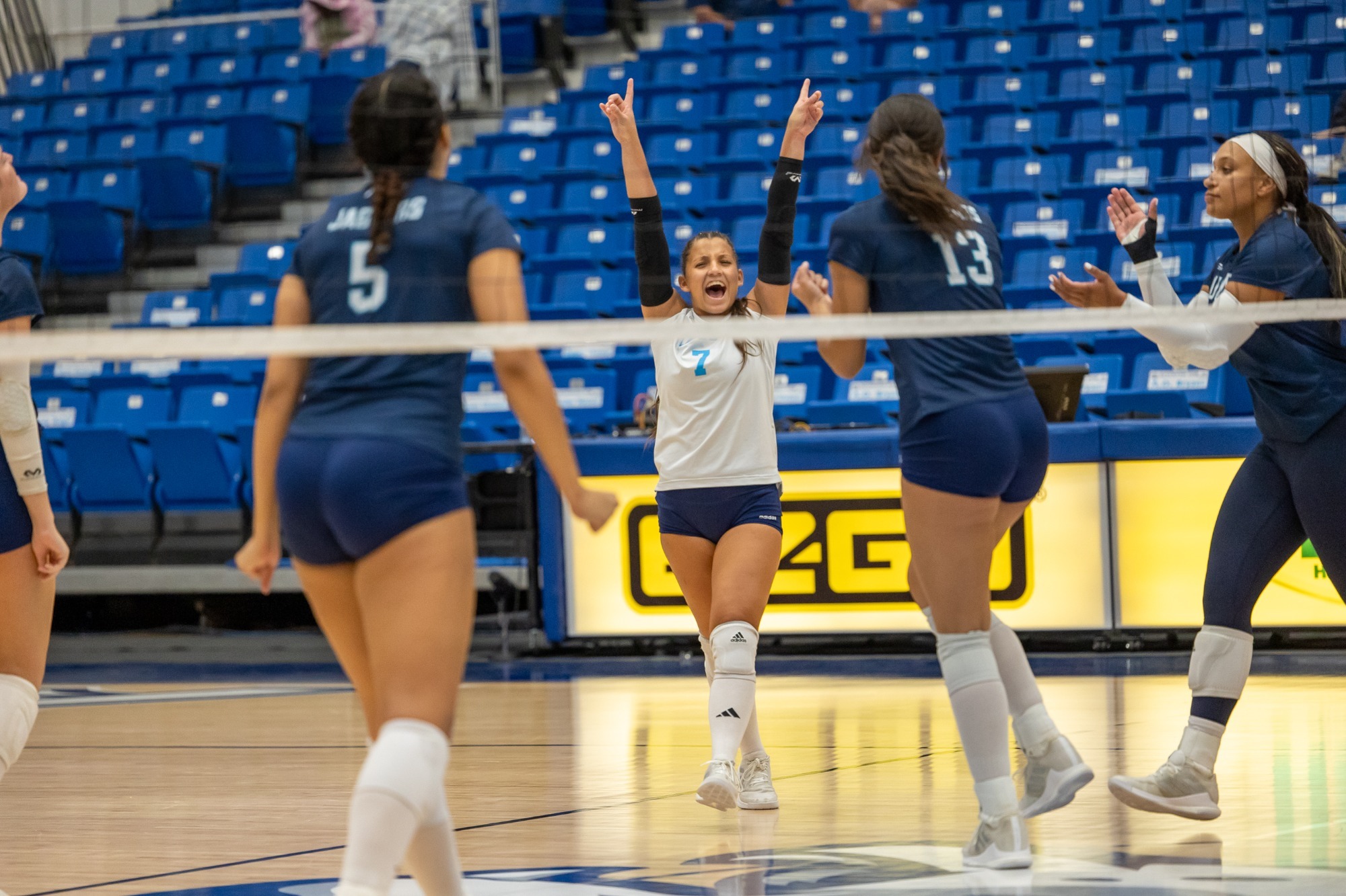 Luna's Career-High 37 Digs Helps Extend AU Win Streak to Eight ...