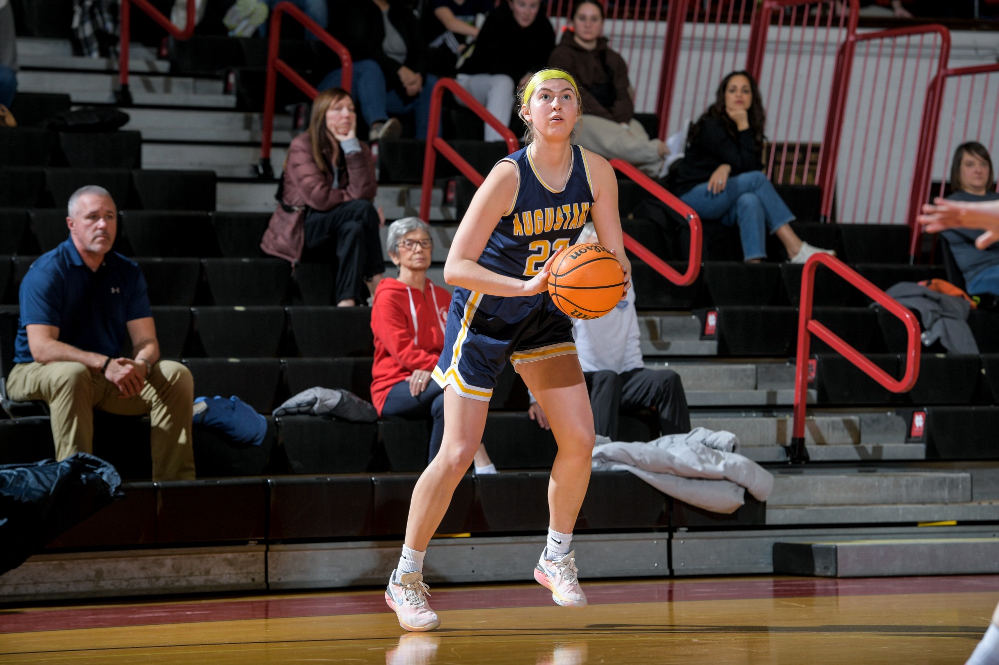 Women's basketball falls to No. 19 Carroll - Augustana College Athletics