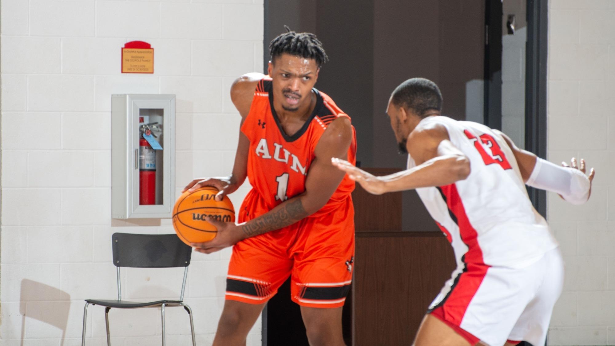 Smith's Late Basket Sends Men's Basketball to Road Win Over Christian ...