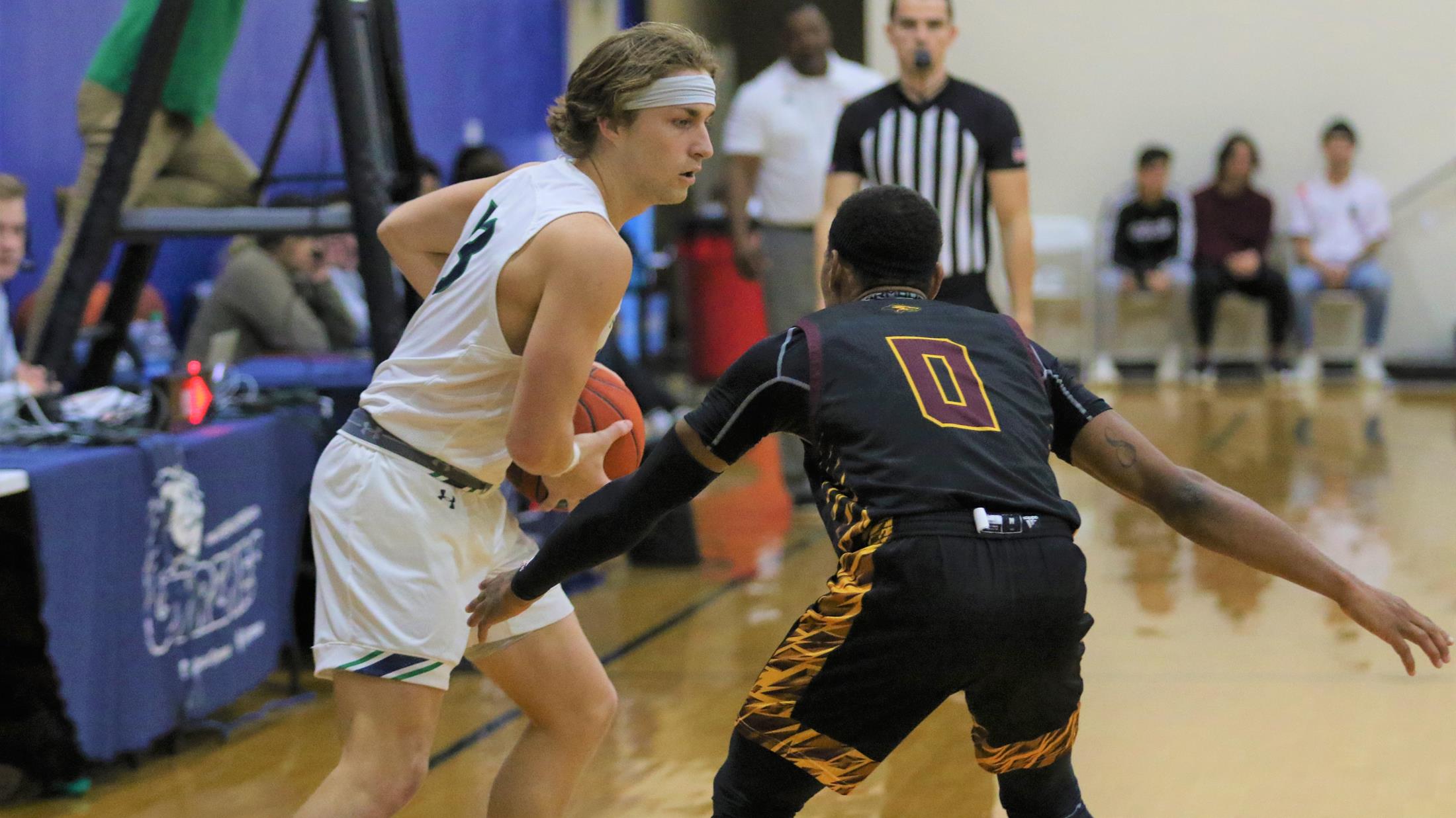 Isaac Schmitz - Men's Basketball - Ave Maria University Athletics