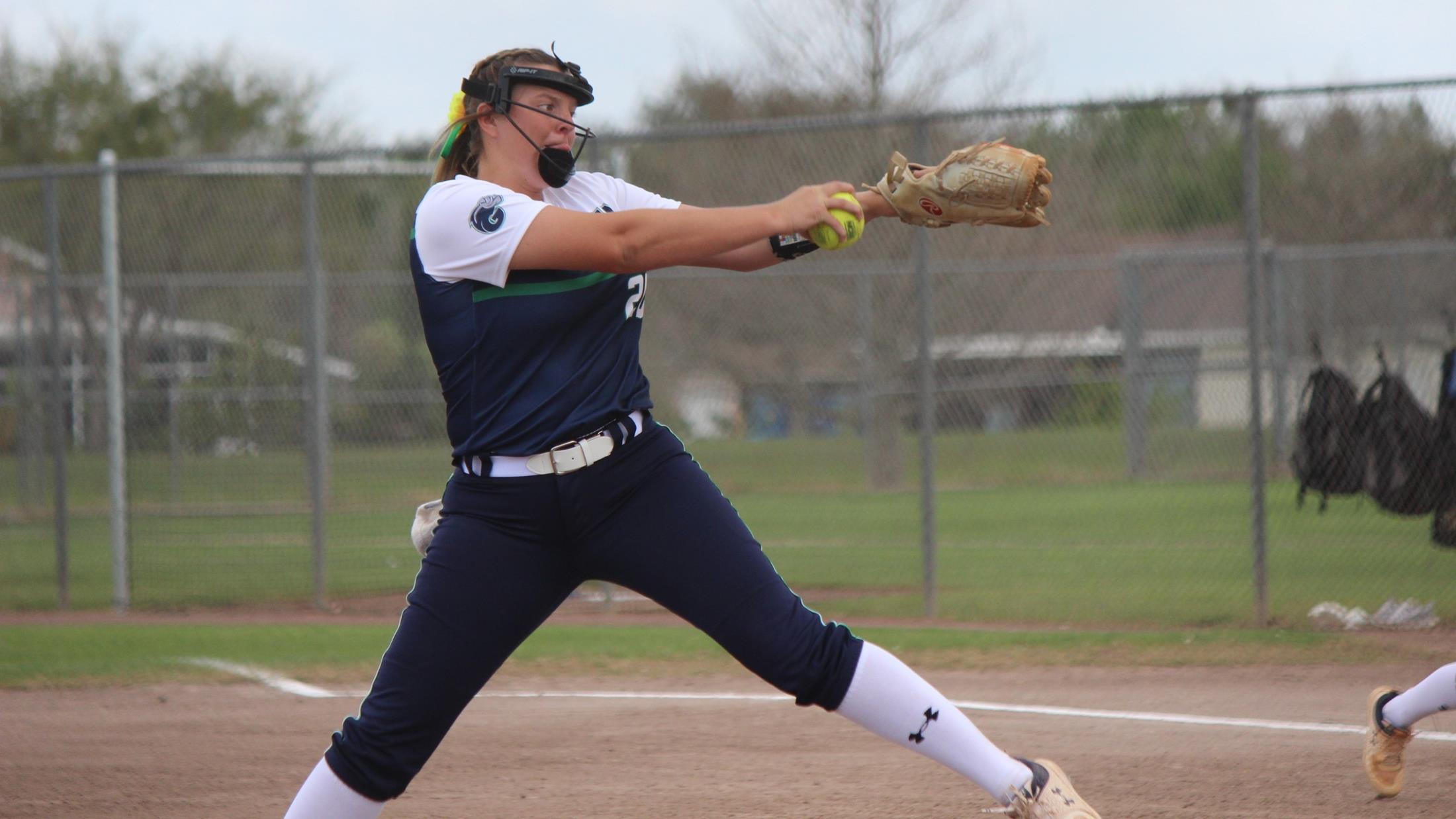 Alissa Bolinger - Softball - Ave Maria University Athletics
