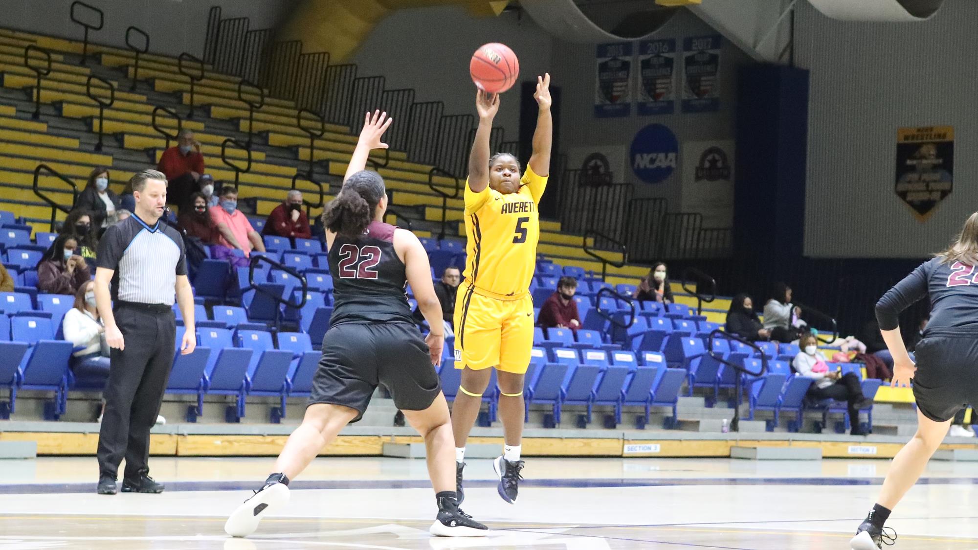 Rana Davis-Robinson - 2021-22 - Women's Basketball - Averett University ...