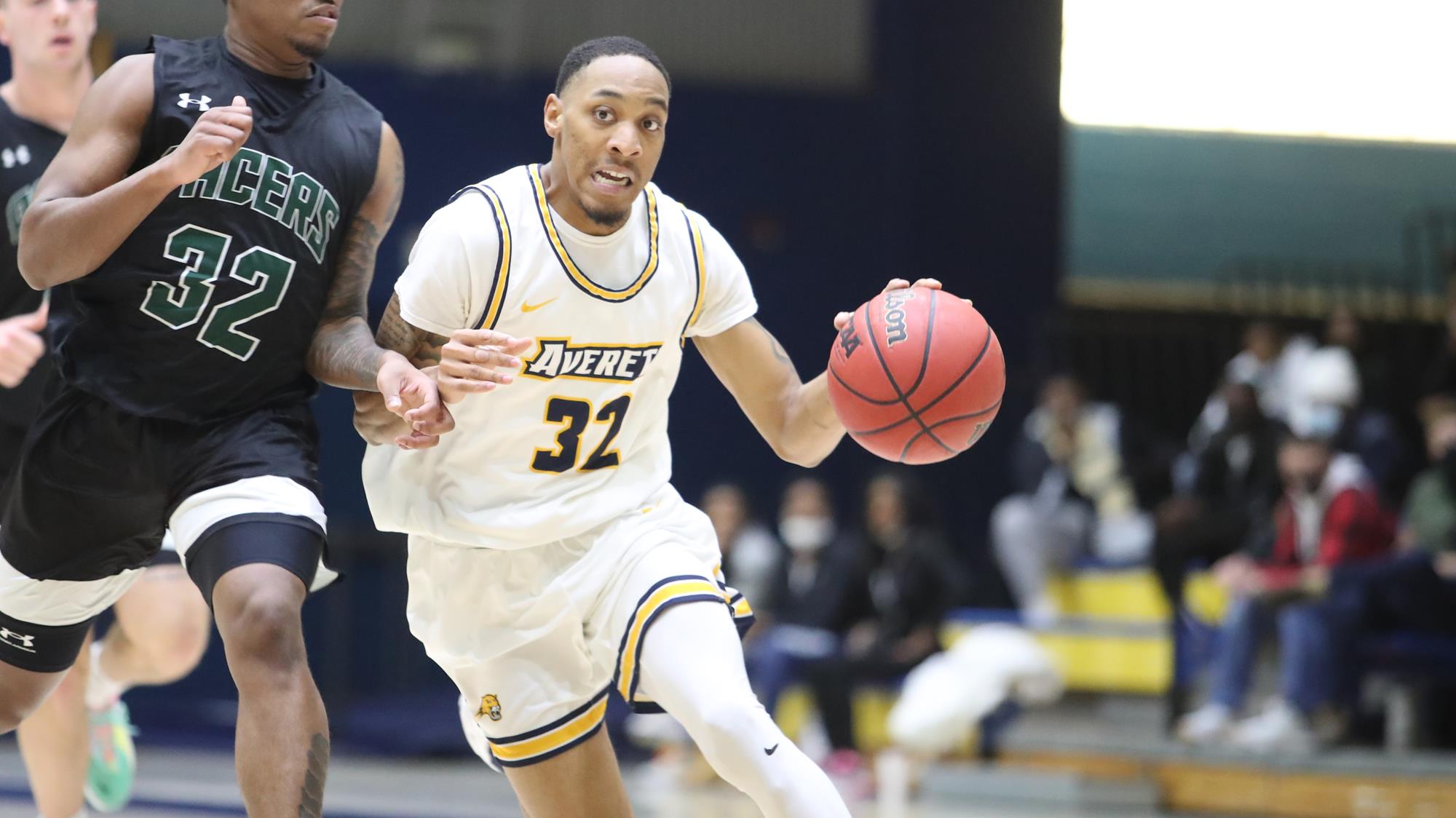 Men's basketball rolls past Greensboro in conference action - Averett ...