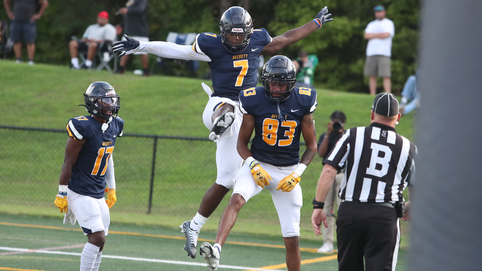 Football scores twice in final two minutes to shock CNU - Averett ...