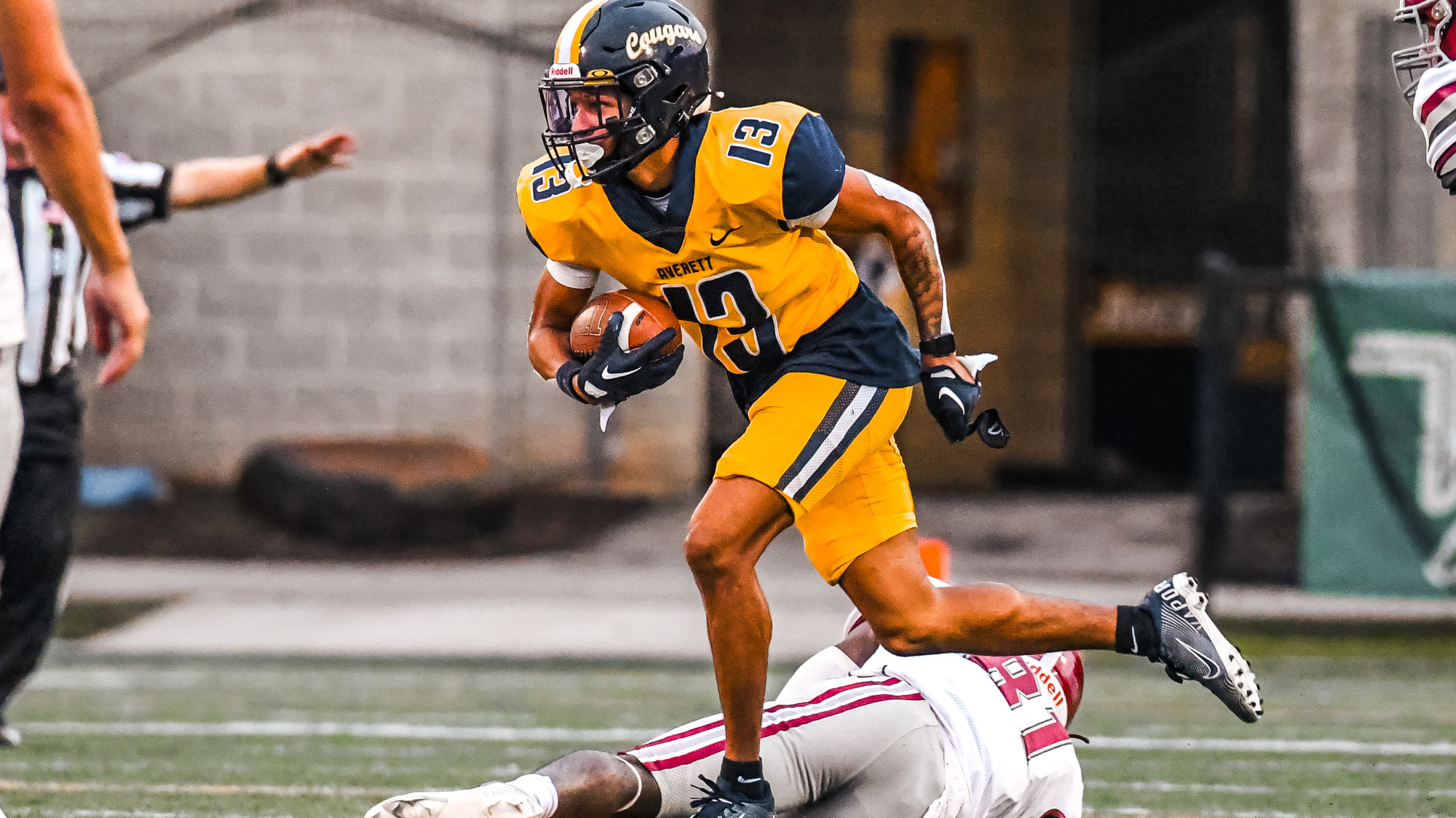 Football falls short against Hampden-Sydney in Homecoming nail-biter ...