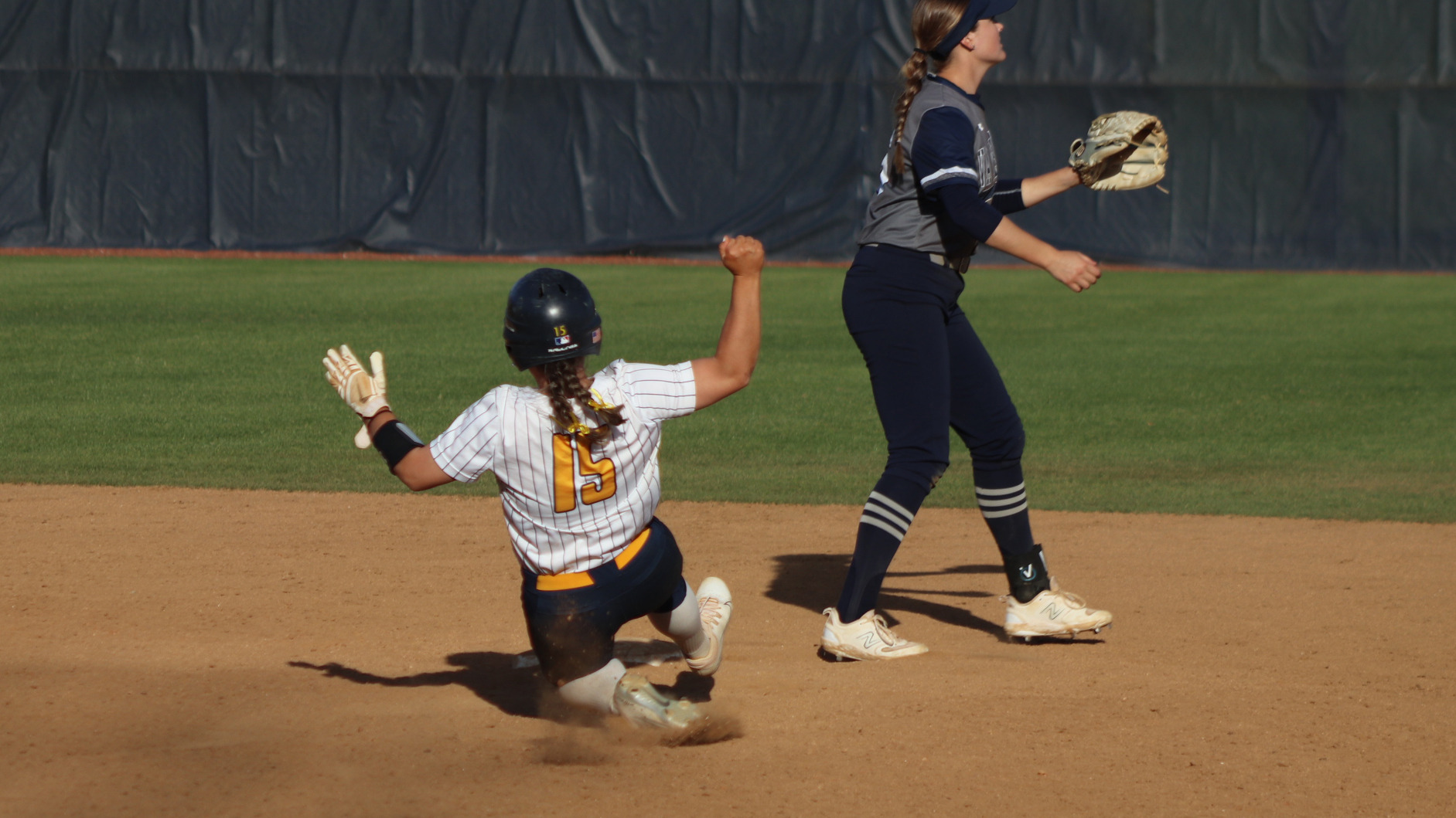 Softball drops pair of games to No. 6 Virginia Wesleyan - Averett ...