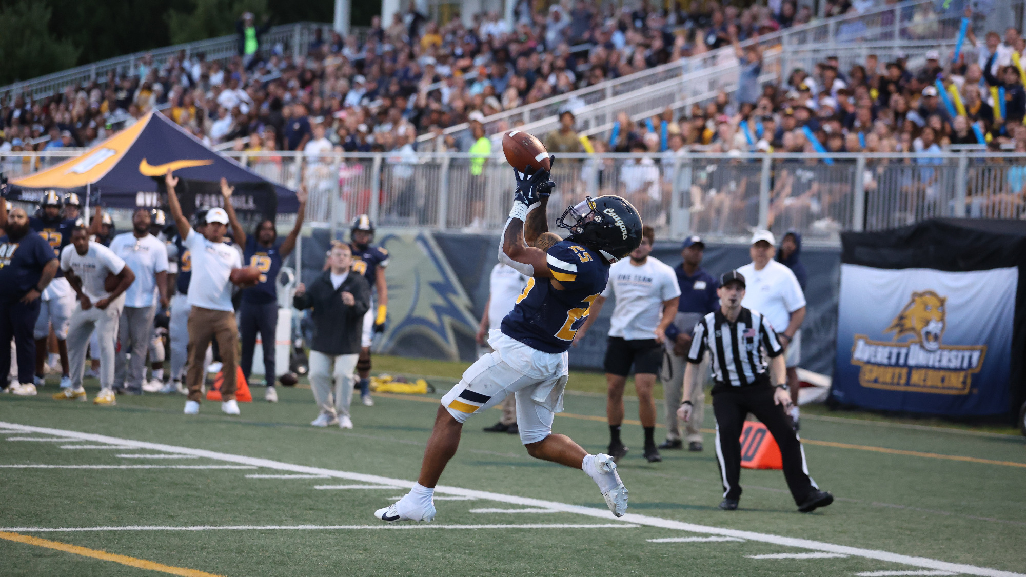 Jackson's four passing touchdowns, Cougars' defense help football take ...