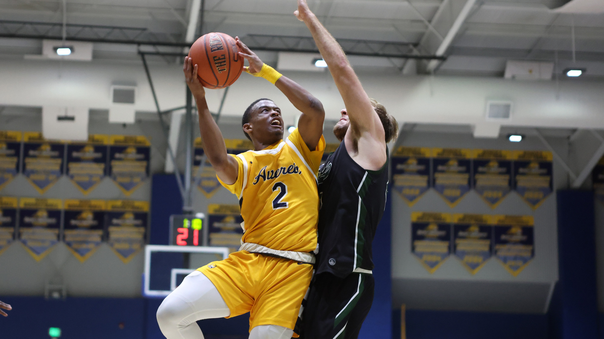 Graves scores 20 in men's basketball road loss to Roanoke - Averett ...