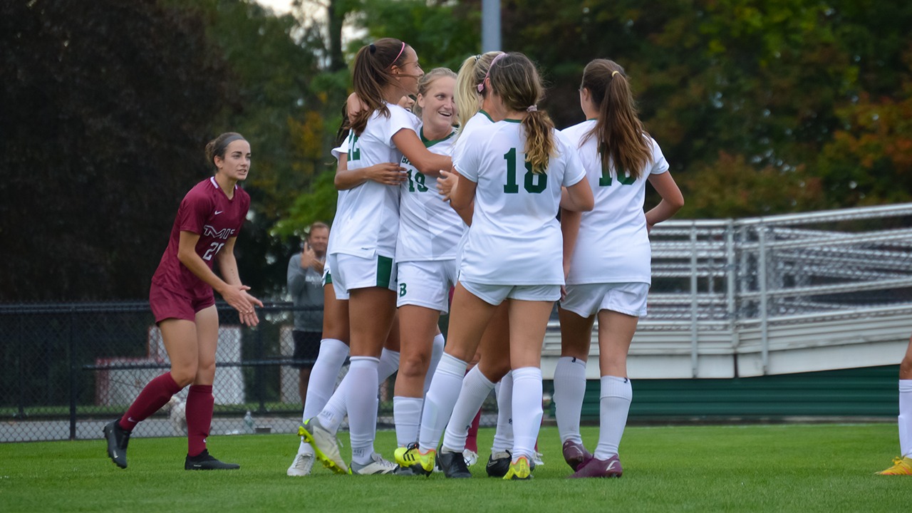 Women's Soccer Knocks Off No. 9 MIT, 2-1 - Babson College