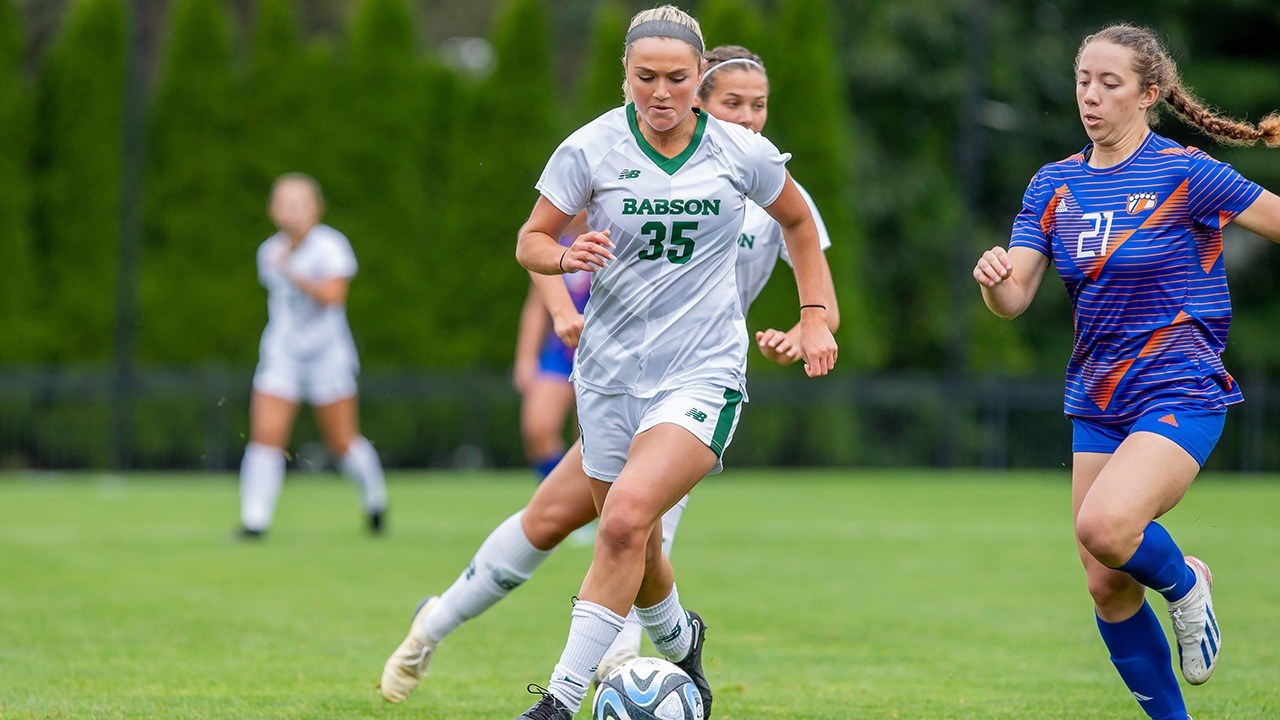 Women's Soccer Edges Salve Regina, 3-2 - Babson College