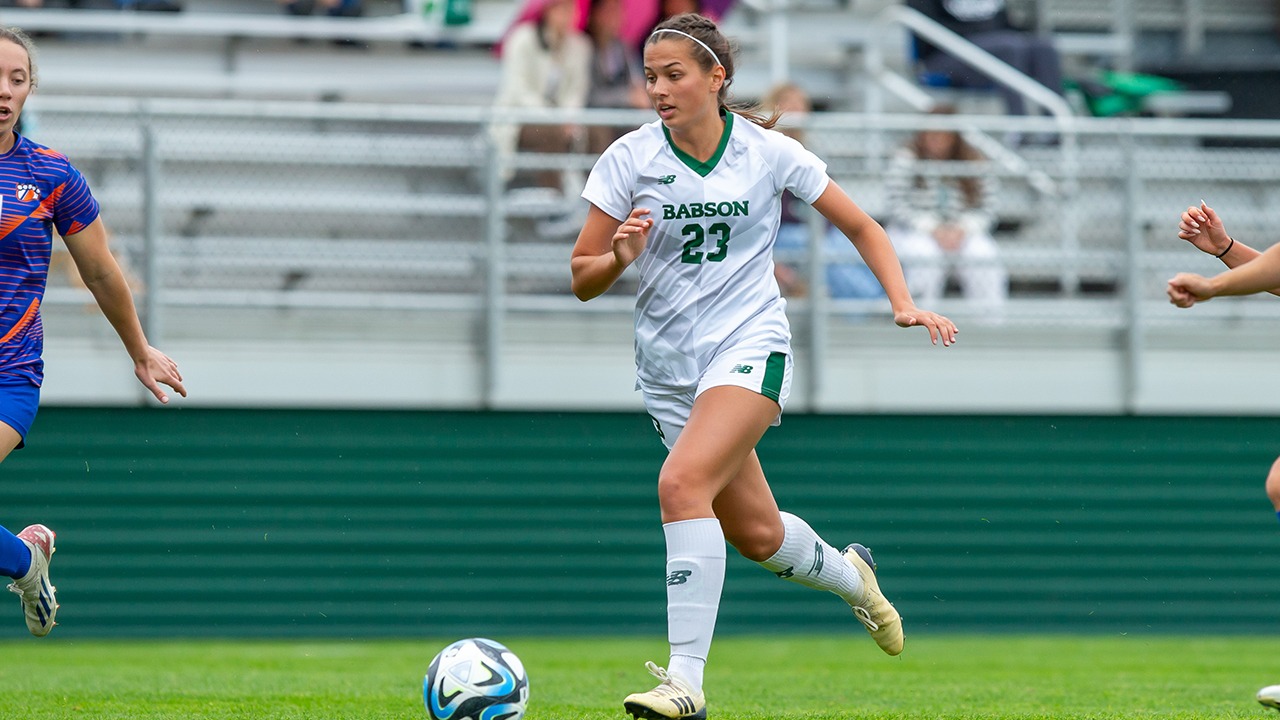 Women's Soccer Falls to Middlebury, 2-1 - Babson College