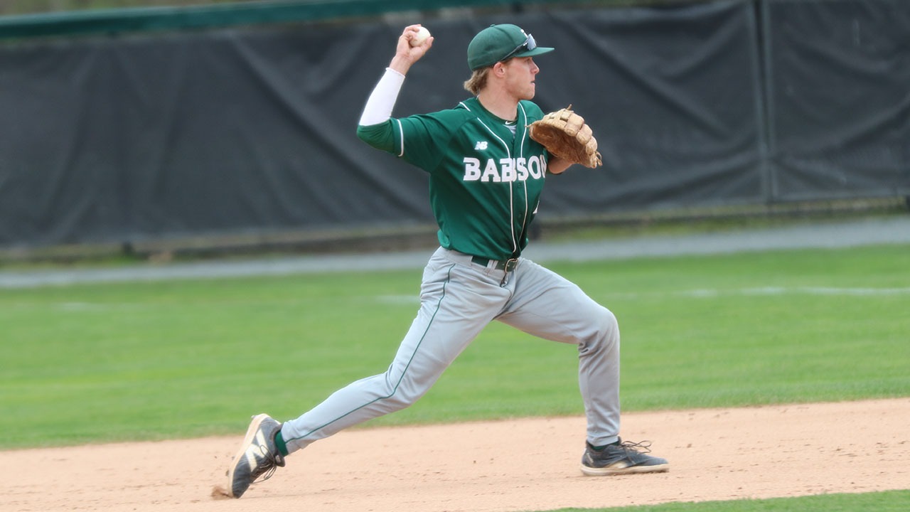 Baseball Outslugs Coast Guard to Stay Unbeaten in NEWMAC Tournament, 12 ...