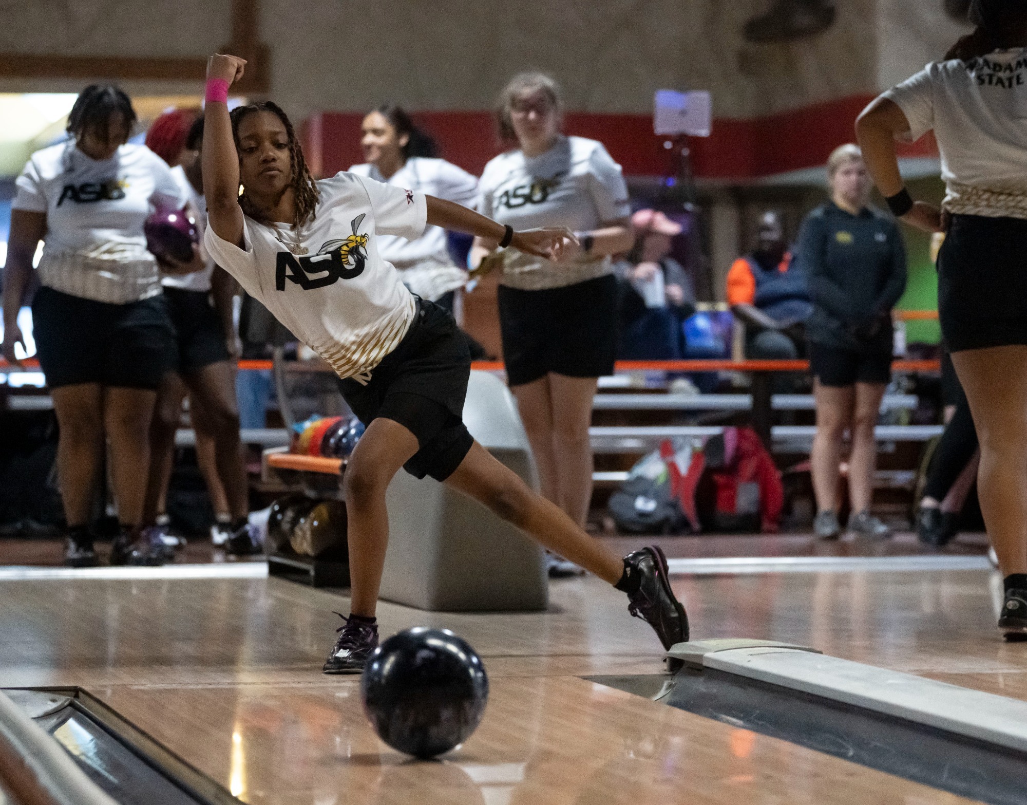 New York Native Taylor Lee Signs with 'Bama State Bowling - Alabama ...