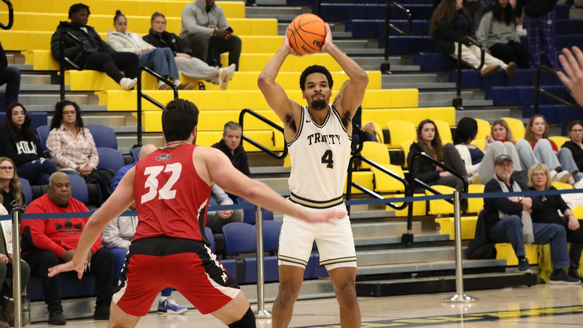 #10 Men's Basketball Powers Past Thomas, 90-39 - Trinity College