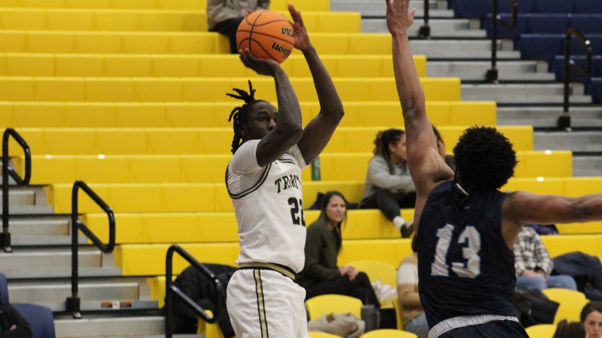 #5 Men's Basketball Improves to 17-0 With 88-69 Win at Worcester State ...
