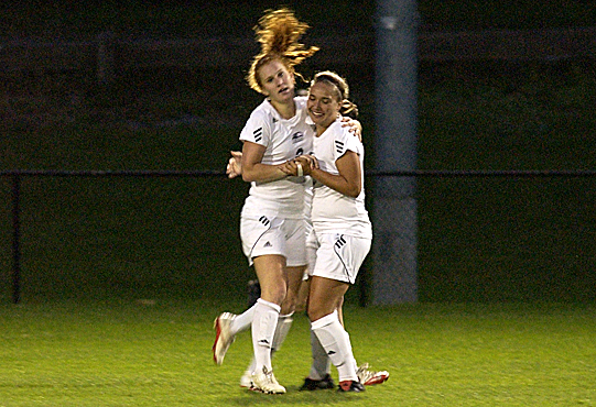 Maddy Huggins - 2013 - Women's Soccer - Bard College Athletics