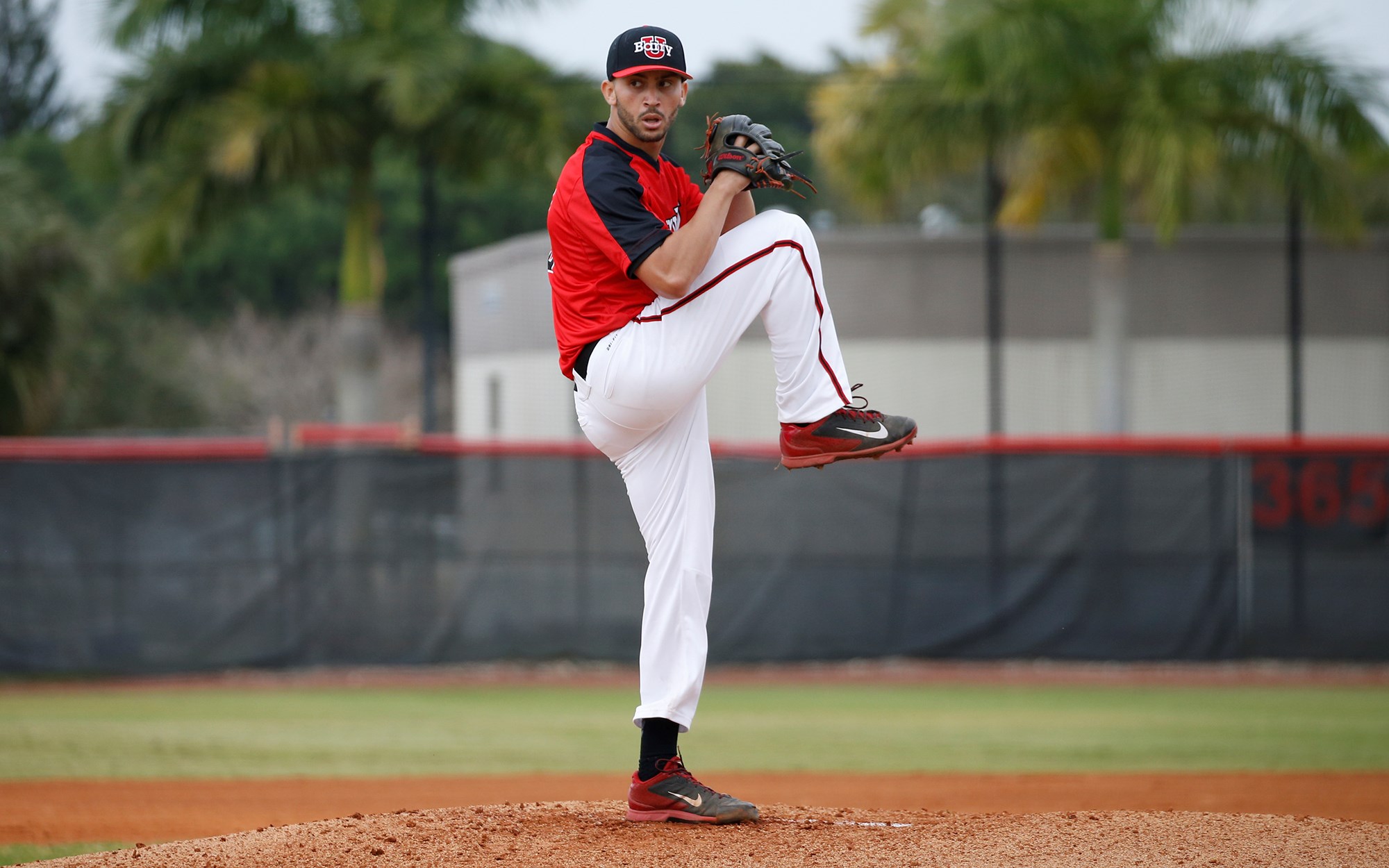 Jonathan Hernandez - Baseball - Barry University Athletics