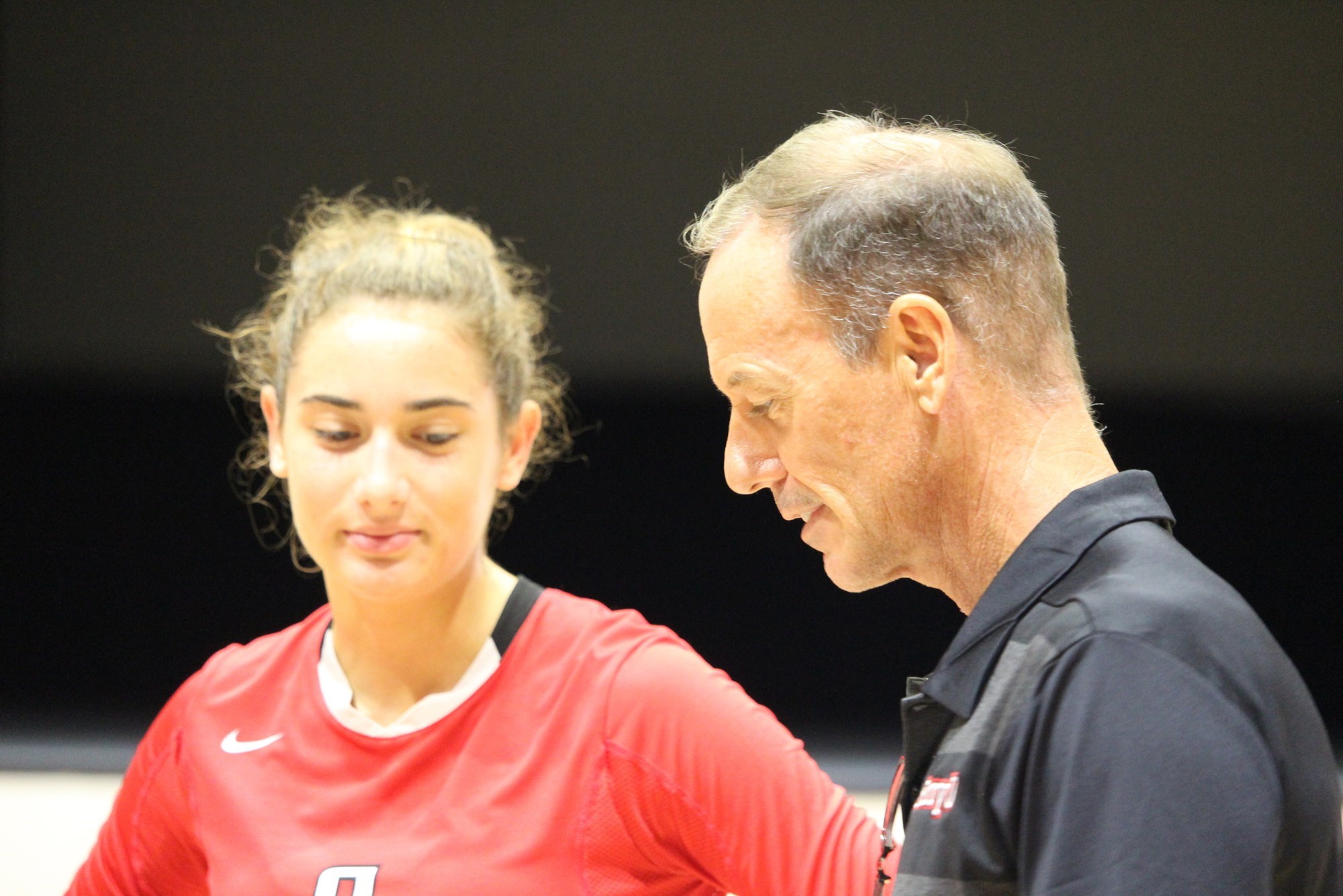 Hendricks Earns 100th Career Win; Volleyball Goes Undefeated at USC ...