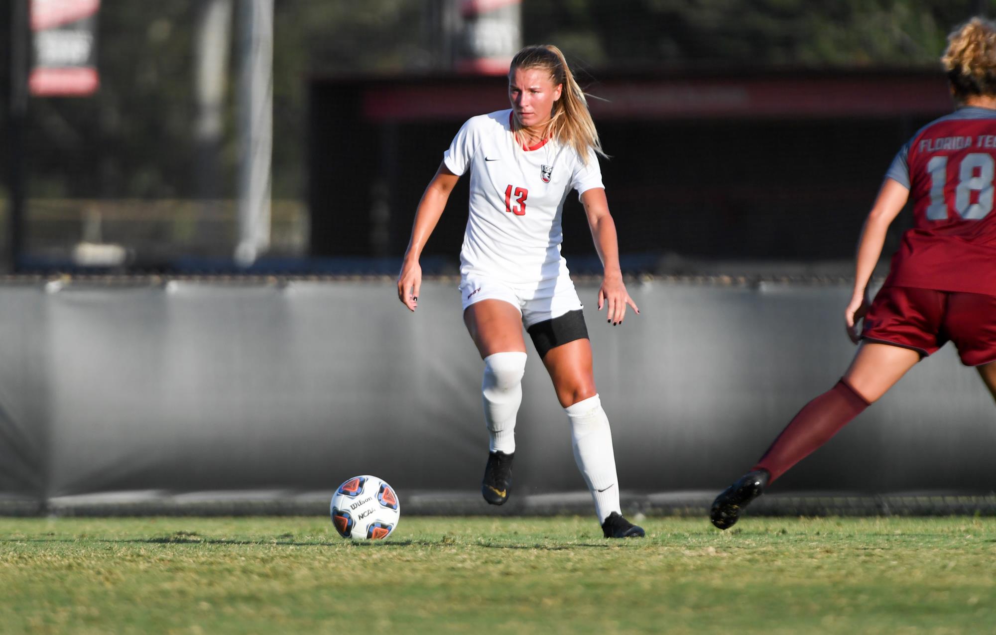 Emma Lillbäck - Women's Soccer - Barry University Athletics