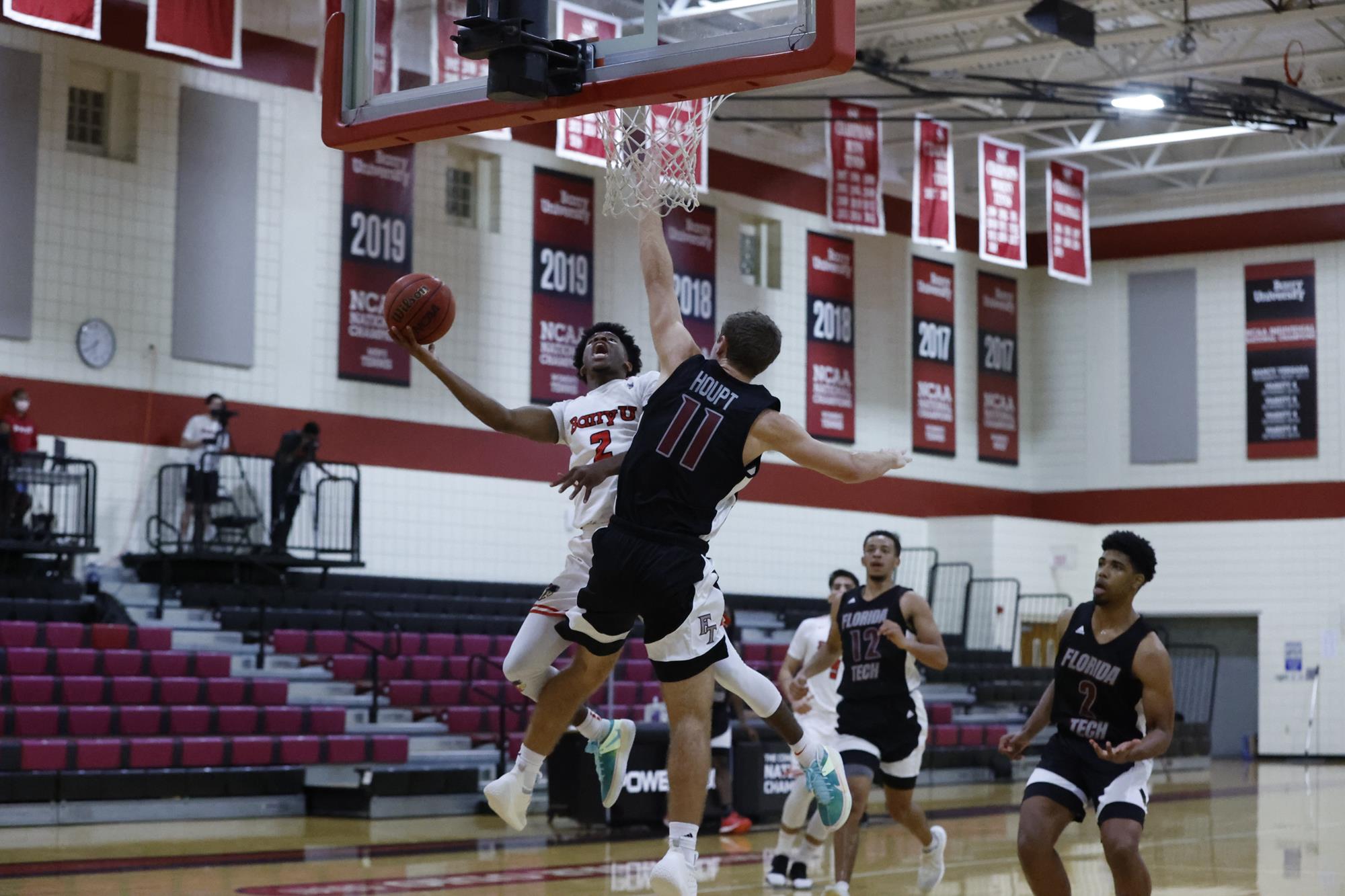 Toru Dean - Men's Basketball - Barry University Athletics