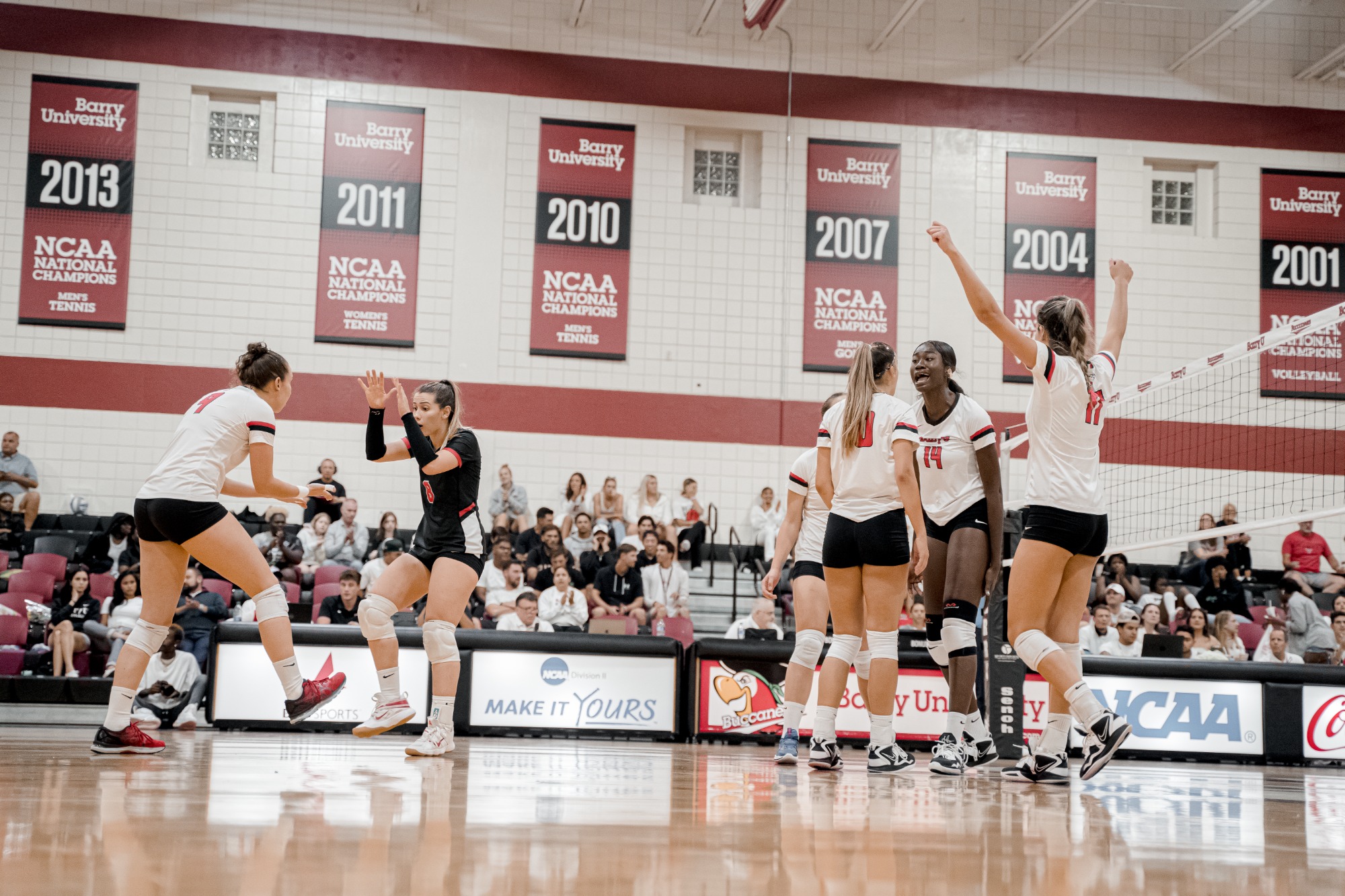 Women's Volleyball Wins Five-Setter Versus Tampa - Barry University ...