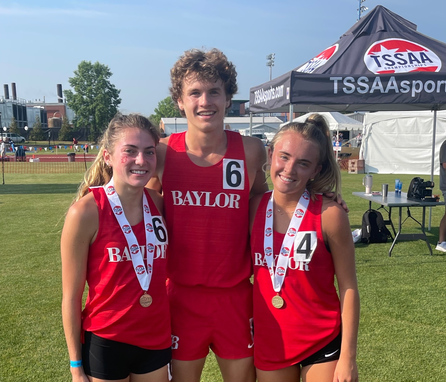 Mae Mae Powe Wins 3200 - Baylor School