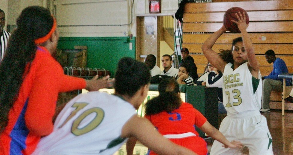 Dominique Edwards - Women's Basketball - Bronx Community College Athletics