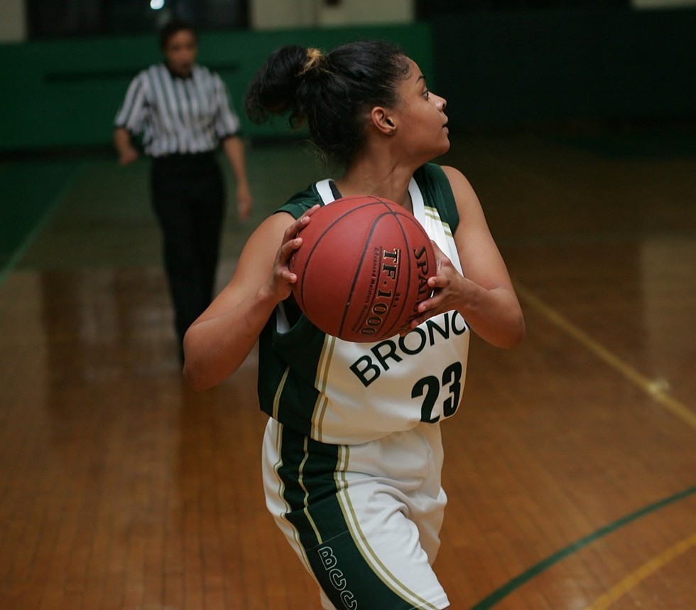 Dominique Edwards - Women's Basketball - Bronx Community College Athletics