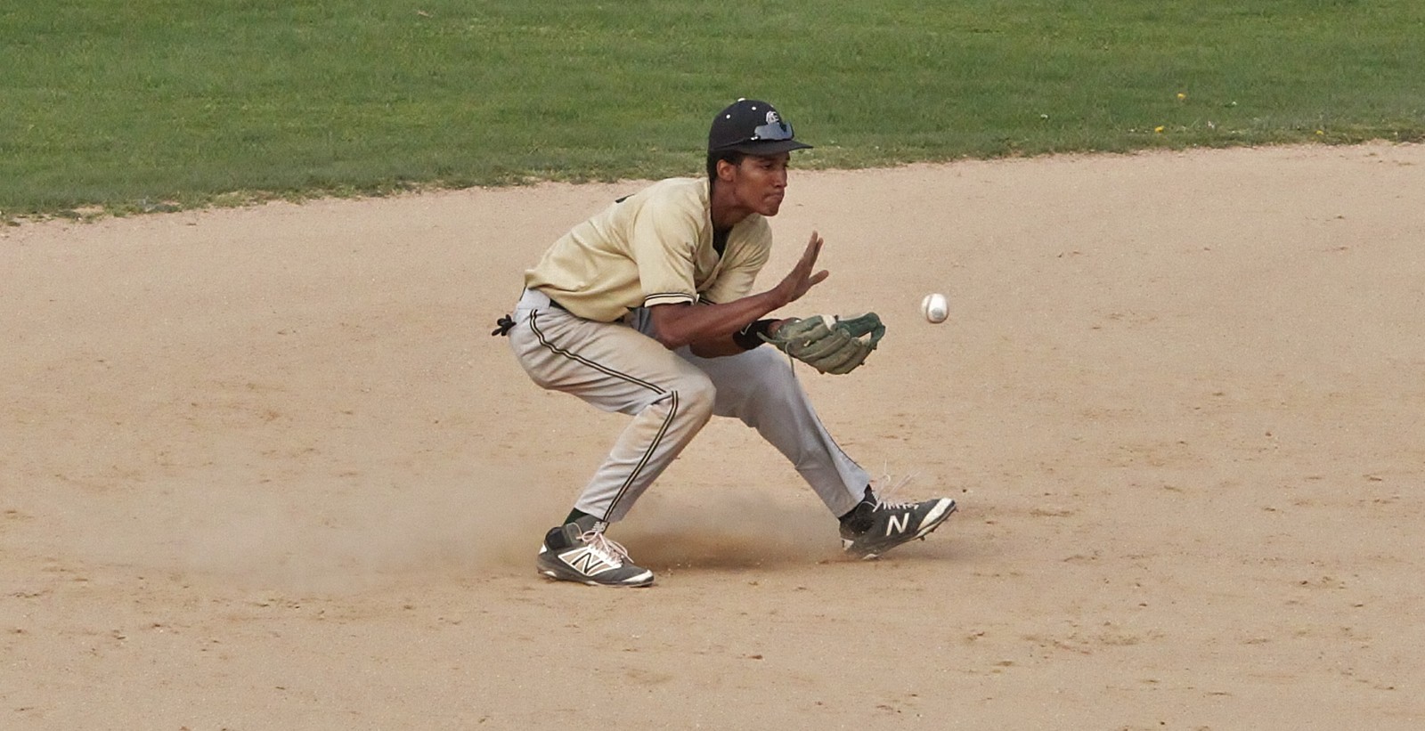 Luis De Leon - Baseball - Bronx Community College Athletics