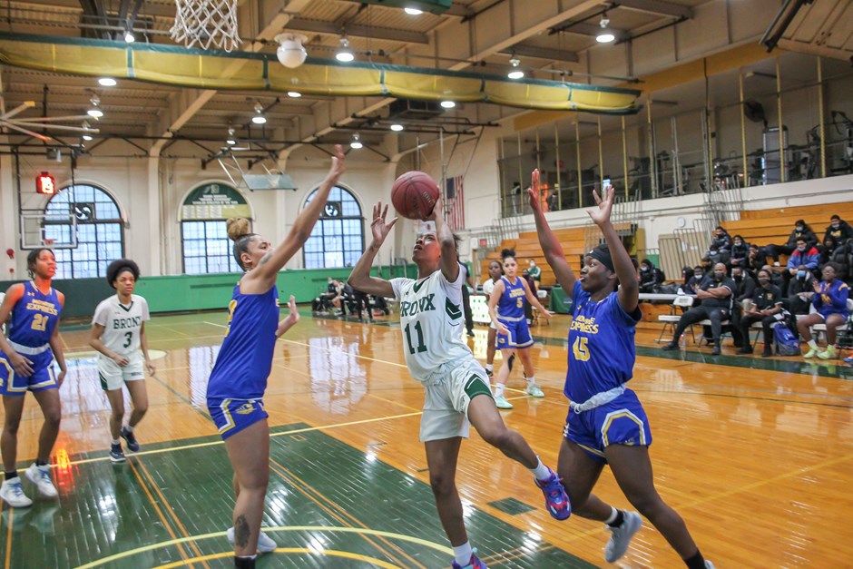 Nyla Harris - Women's Basketball - Bronx Community College Athletics