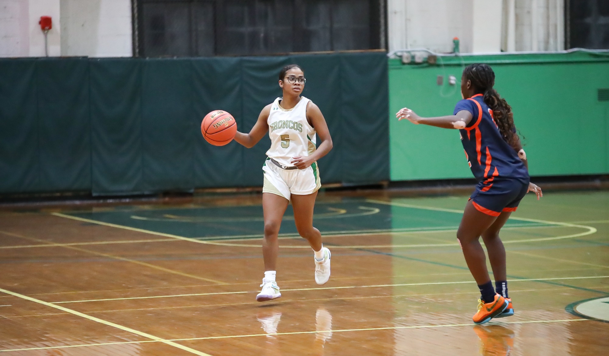 Bronx falls to Kingsborough in CUNYAC action; Katherine Reyes scores ...