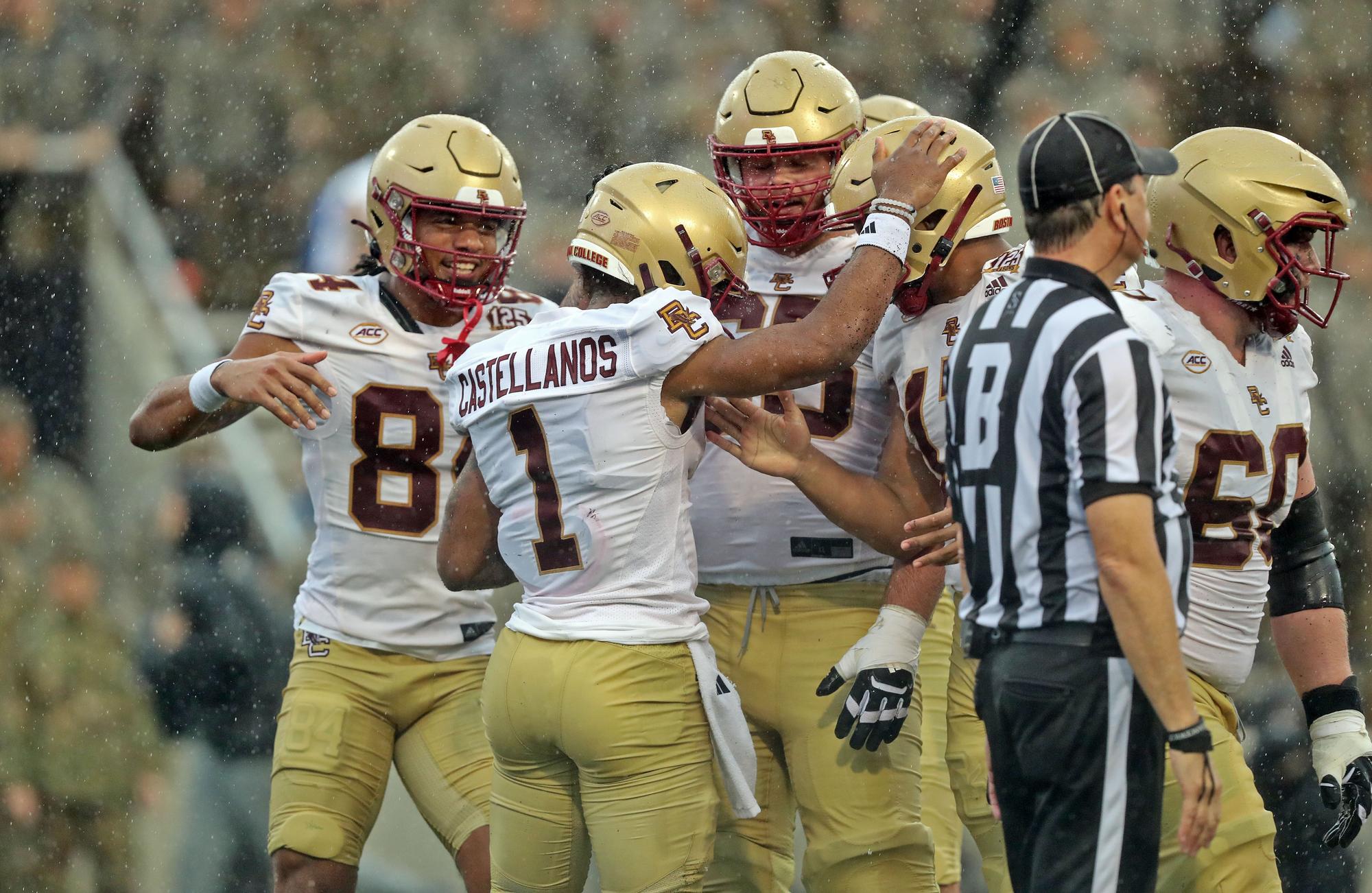 Late Touchdown Propels Eagles to 27-24 Win at Army - Boston College ...