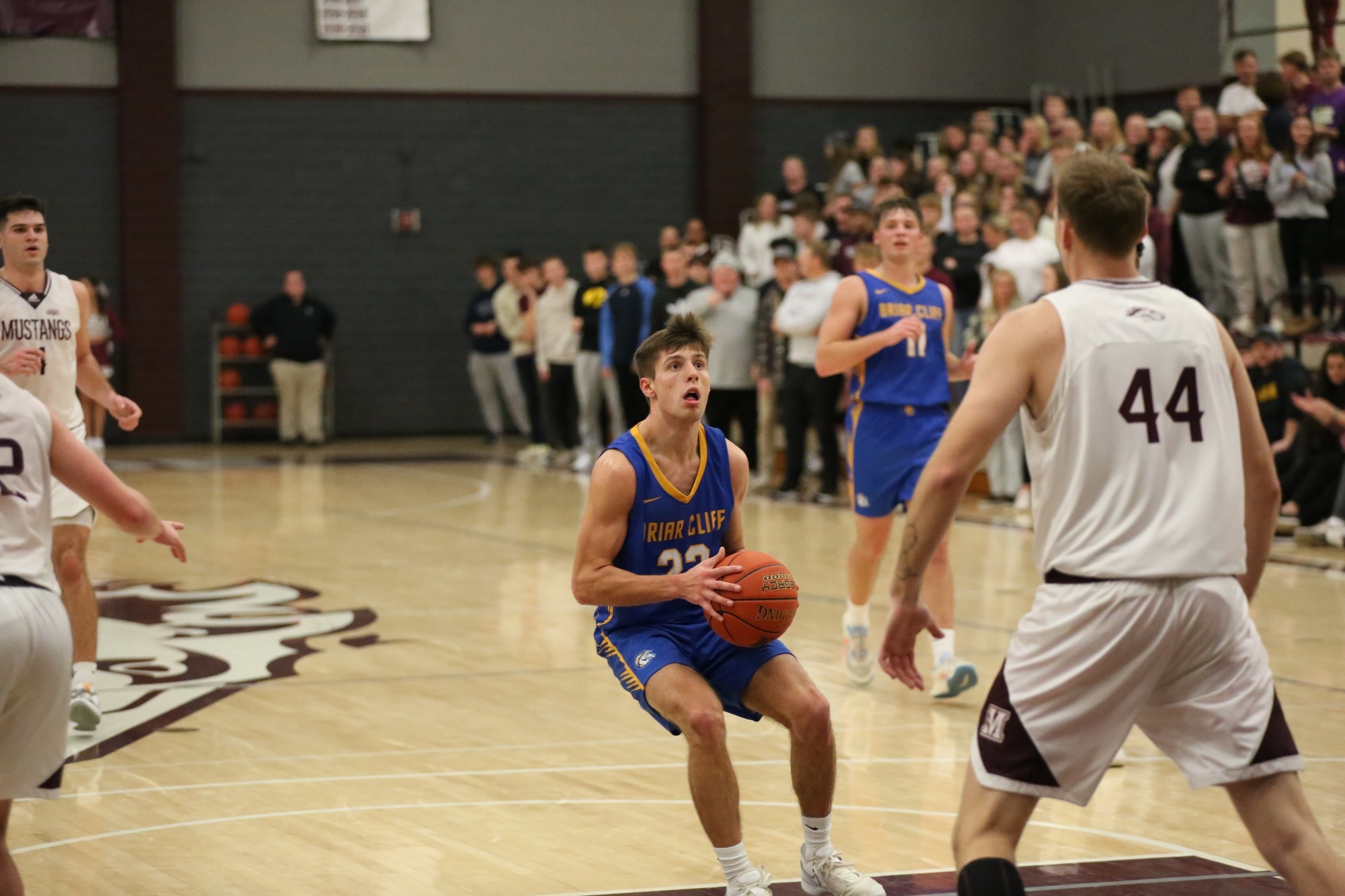 CHARGER BASKETBALL FALLS TO #19 MUSTANGS - Briar Cliff University