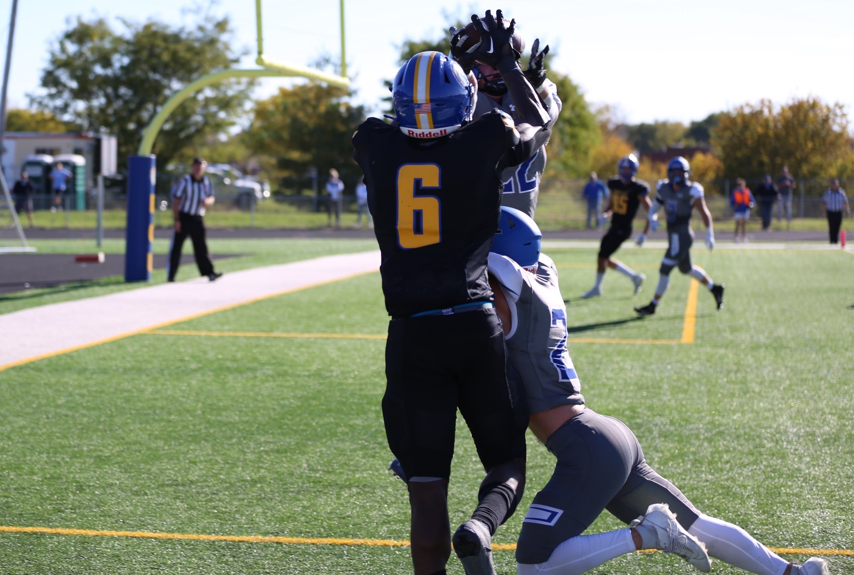 DAVIES SETS CAREER PASSING TOUCHDOWN MARK, CHARGERS DOWN JIMMIES 39-30 ...