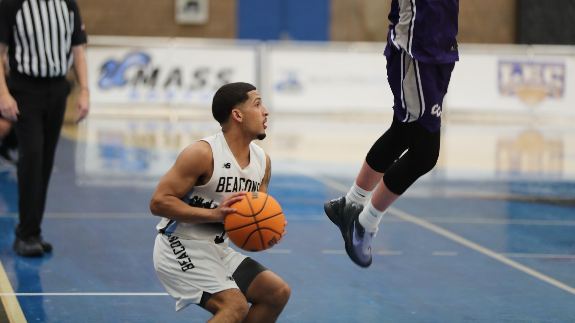 Mens Basketball Bows Out Of Lec Tournament At Umass Dartmouth Umass Boston