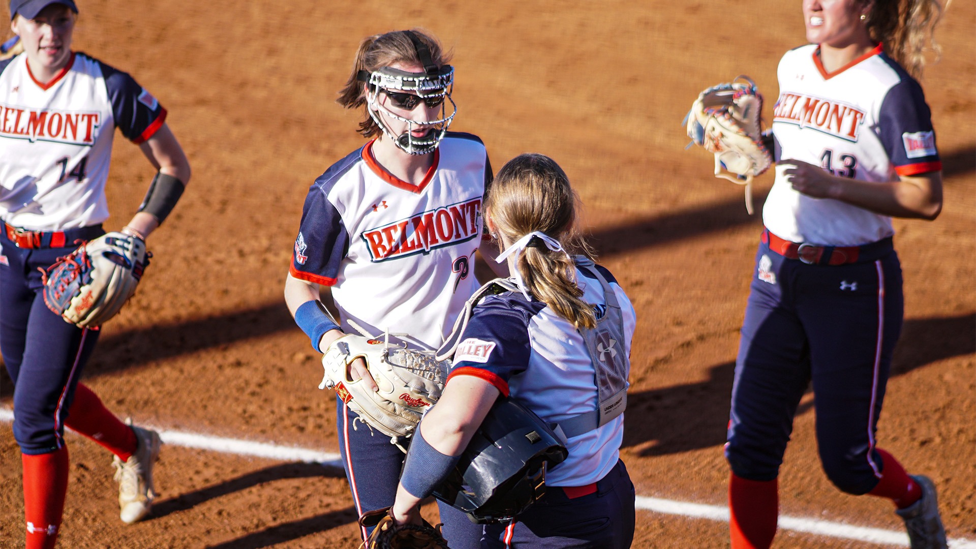 Softball Drops 10 Inning Midweek Clash to the Racers - Belmont University