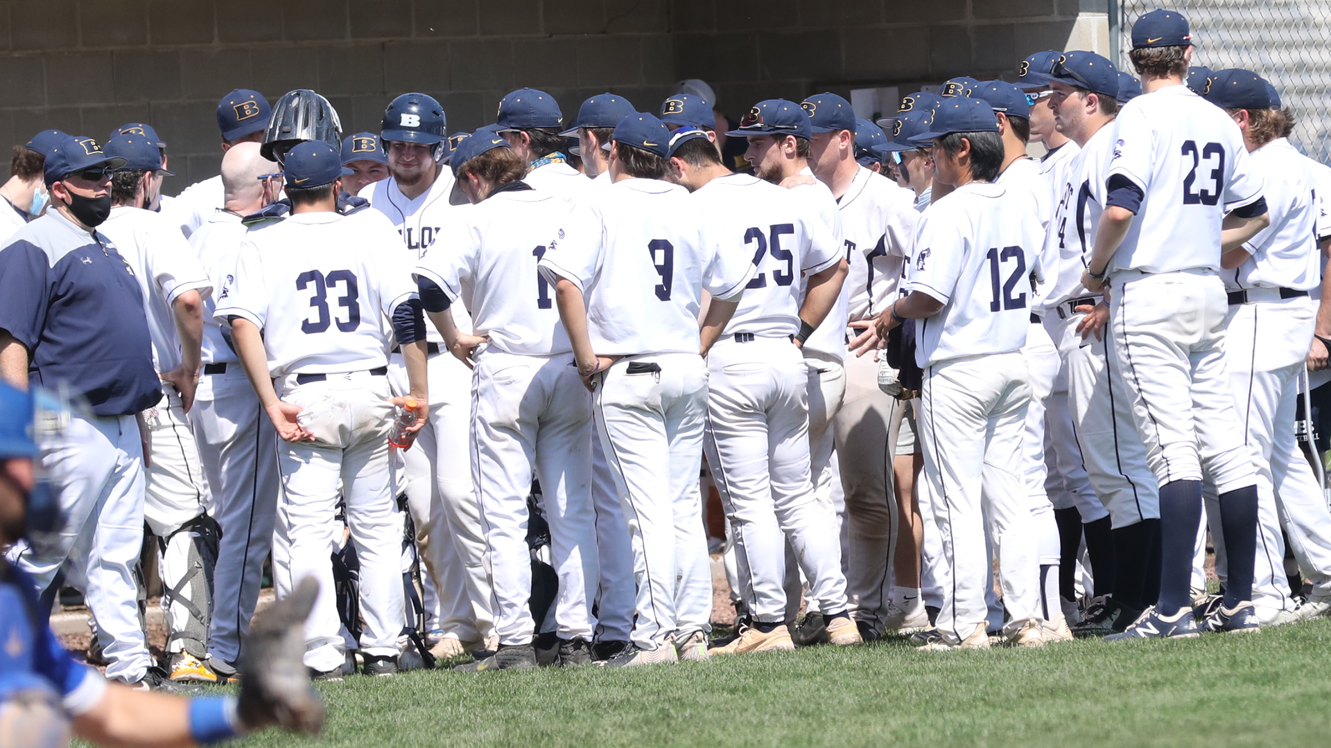 Bucs' Phenomenal Season Ends in MWC Championship - Beloit College