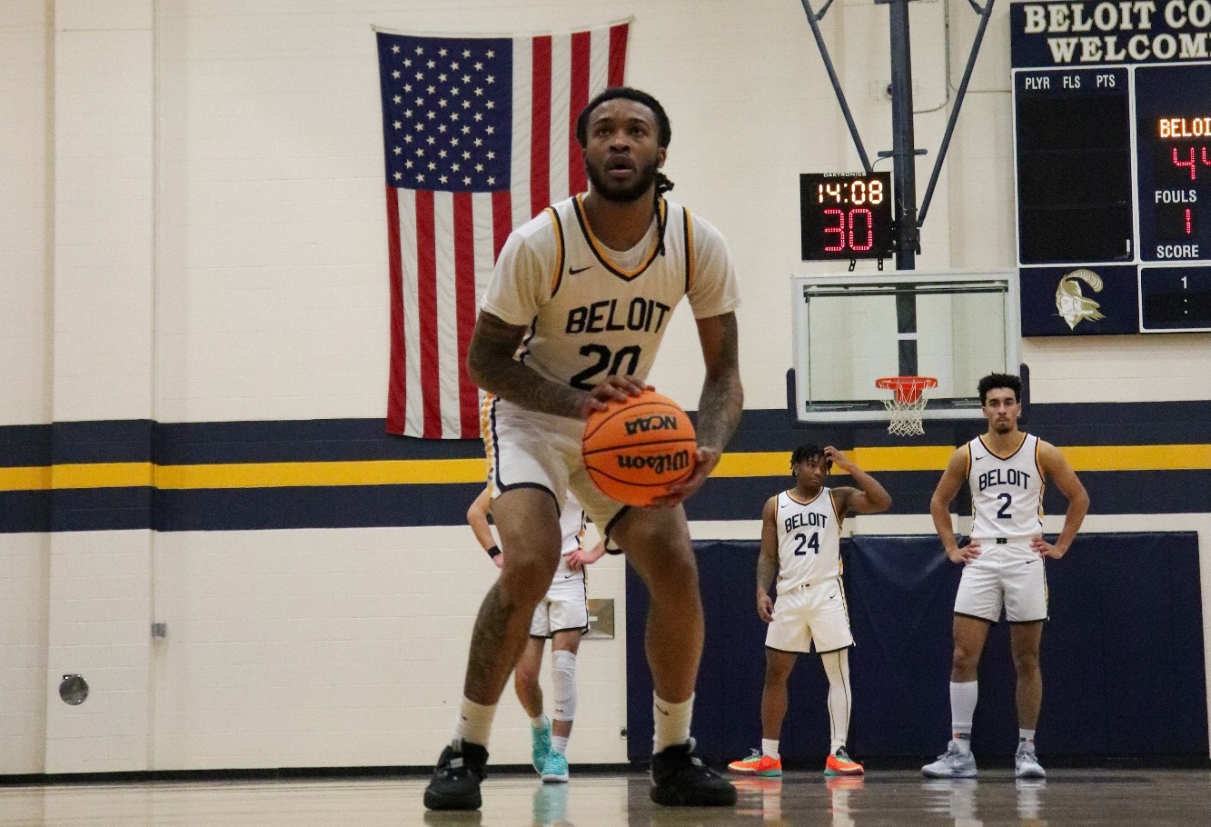 Men's Basketball Dominates Foresters - Beloit College