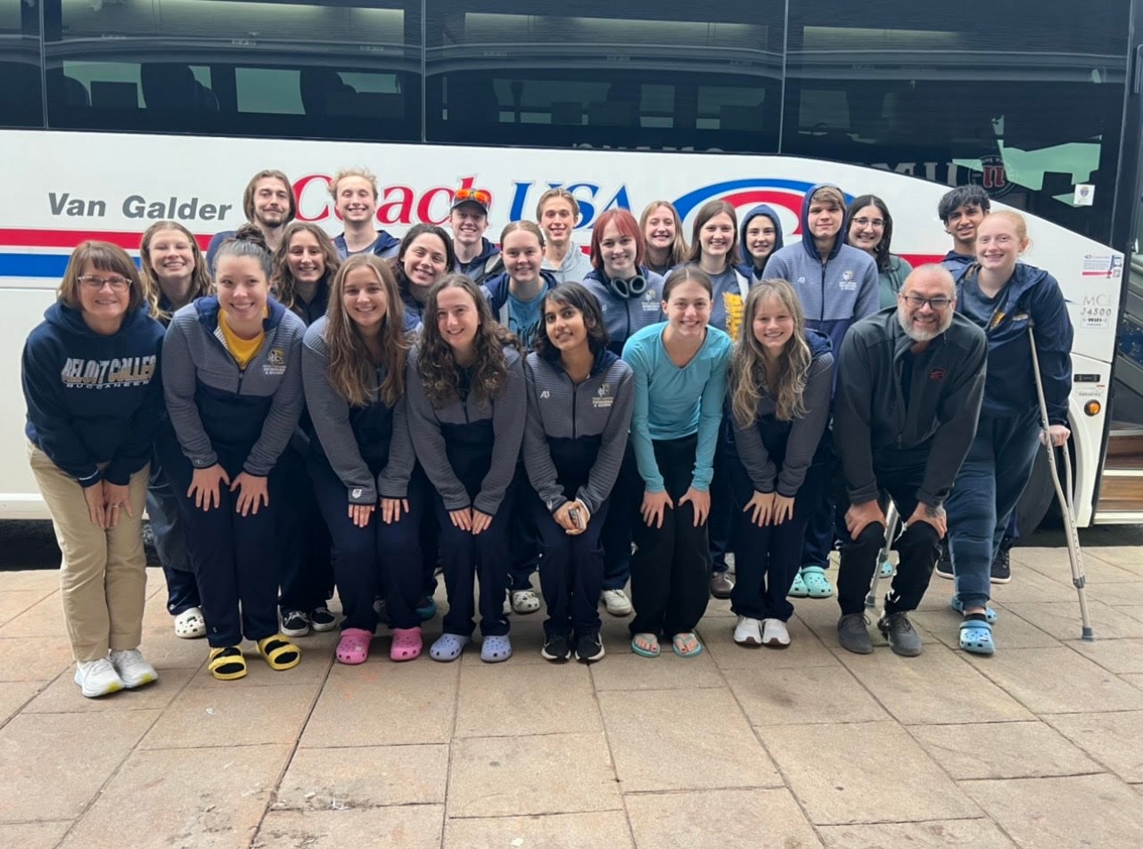 Women's Swimming Heads into New Year Undefeated - Beloit College