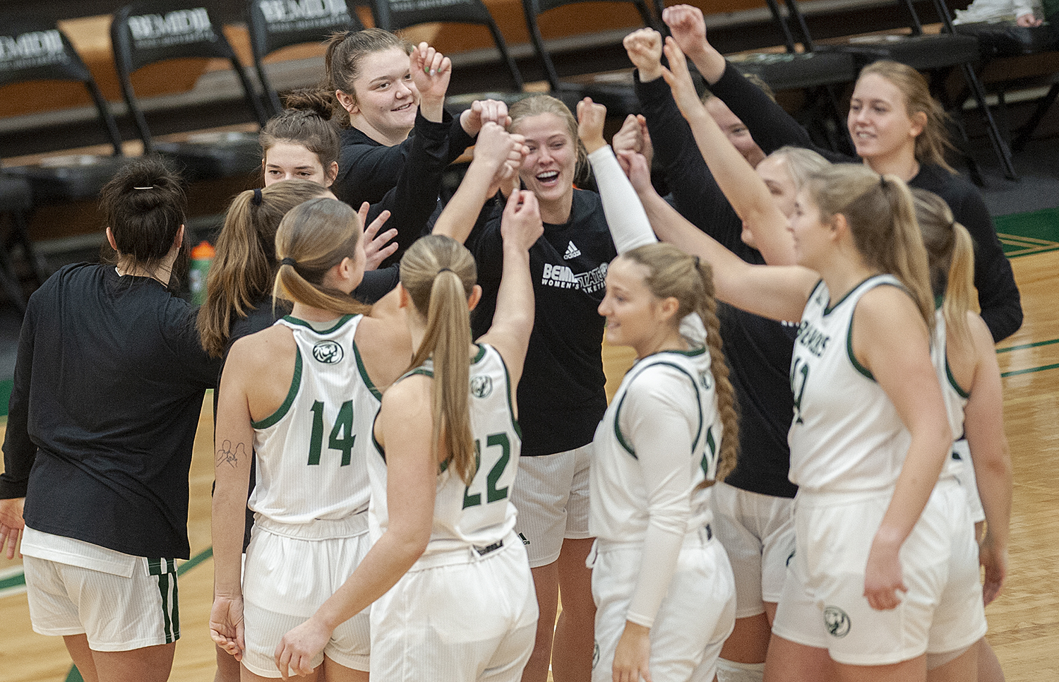 Winona State's strong second and third quarters lifts Warriors over ...