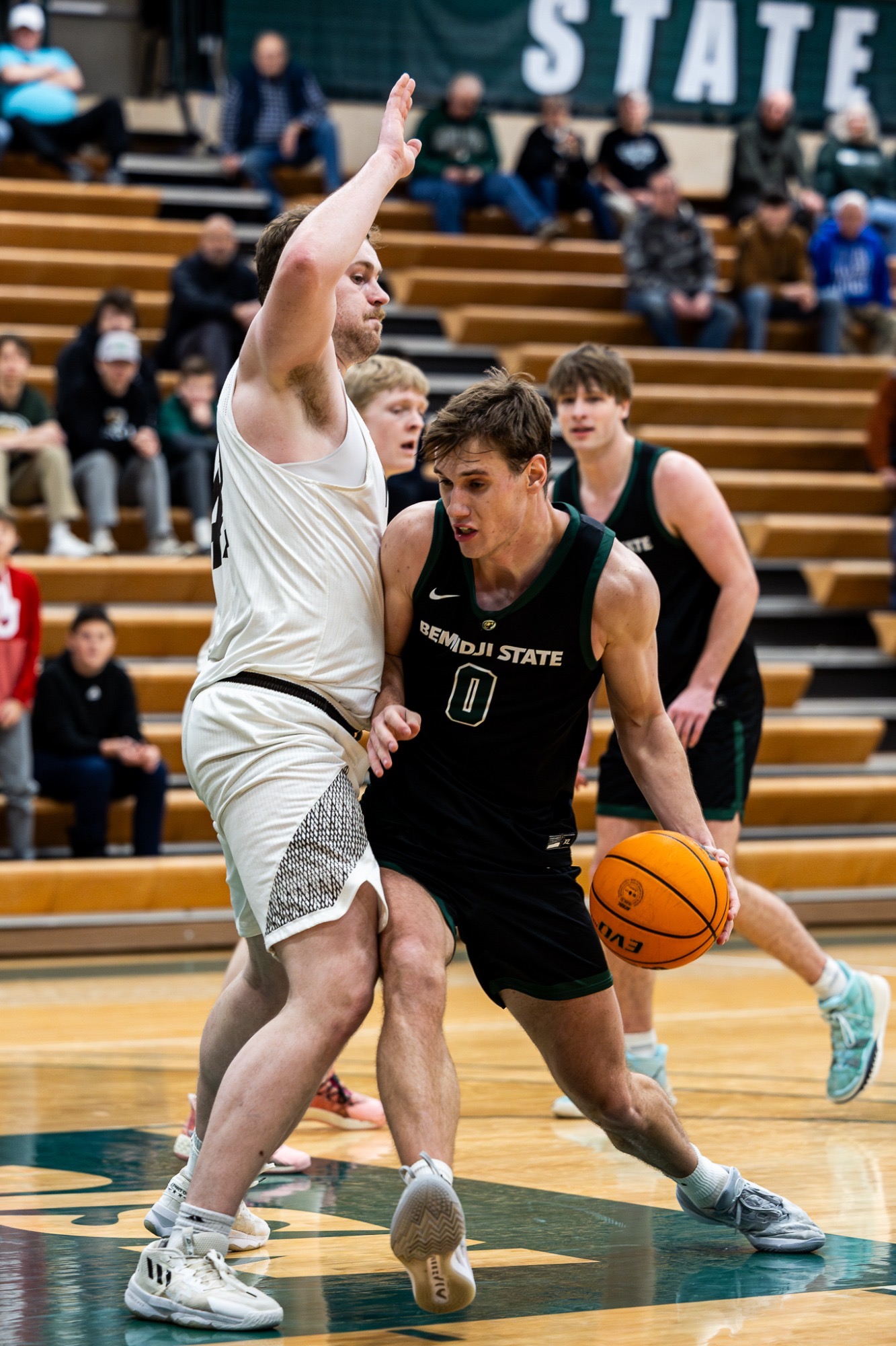 Beavers lose on last second buzzer beater at Sioux Falls - Bemidji ...