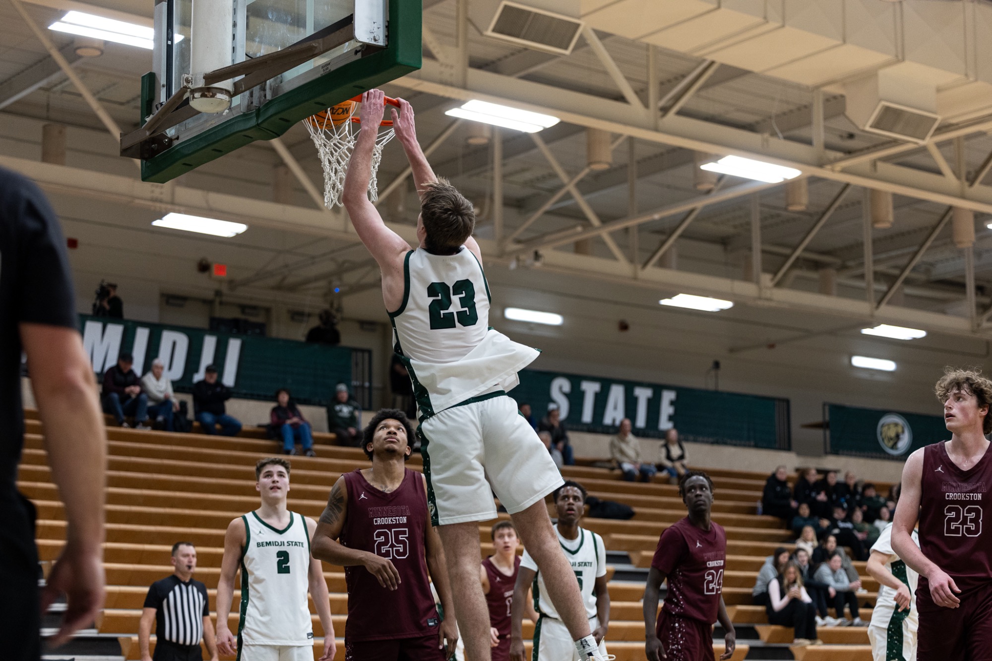 Beaver Basketball teams up with Lueken’s and Bucky’s Pantry for Food ...