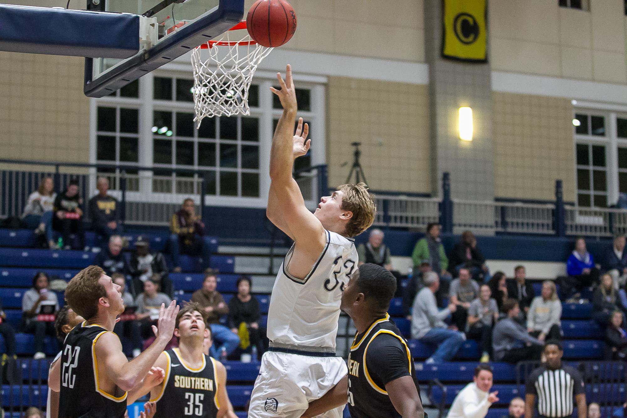 Men’s Basketball Tops BSC in Dominate Fashion - Berry College