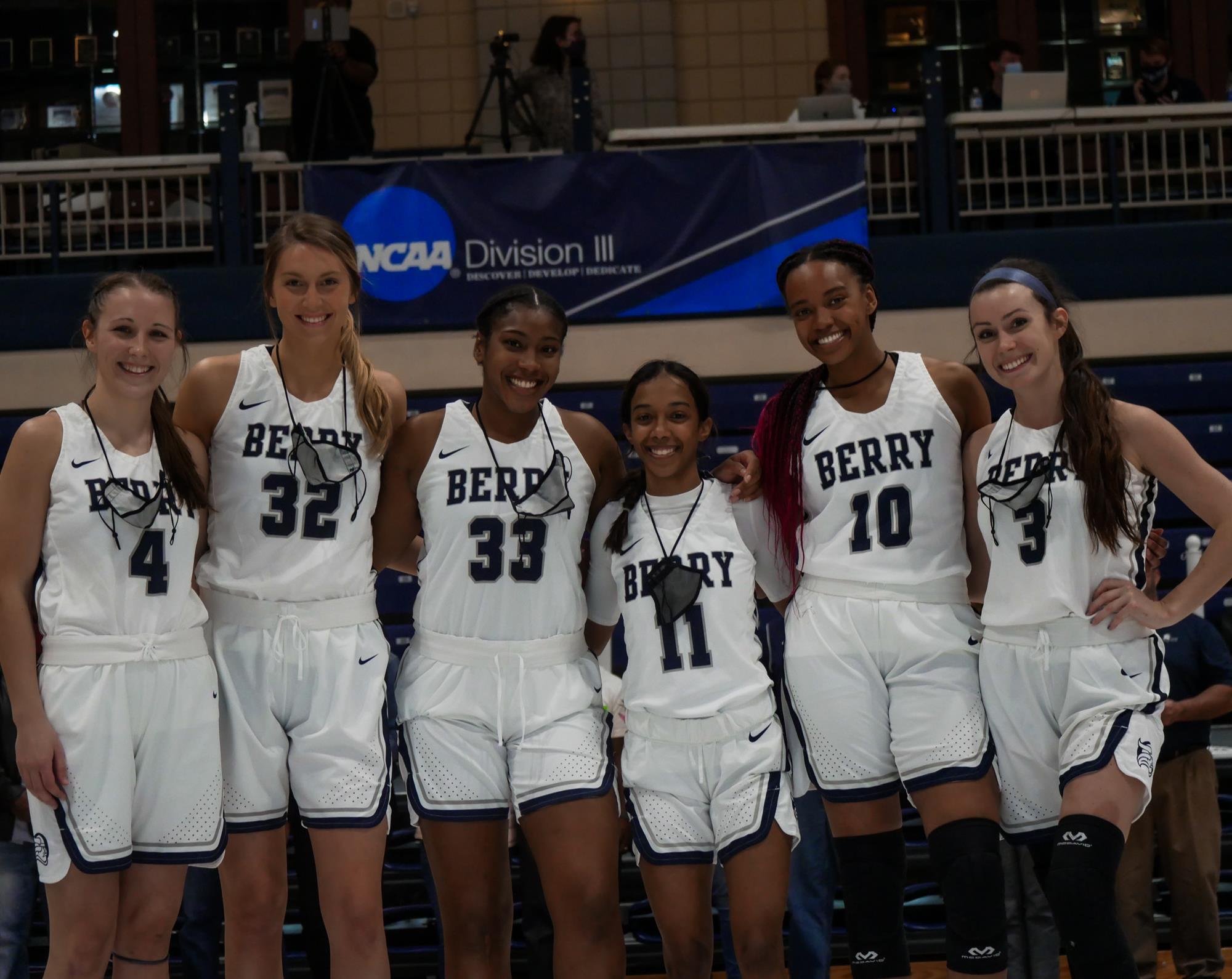 Women’s Basketball Wins Big on Senior Night - Berry College