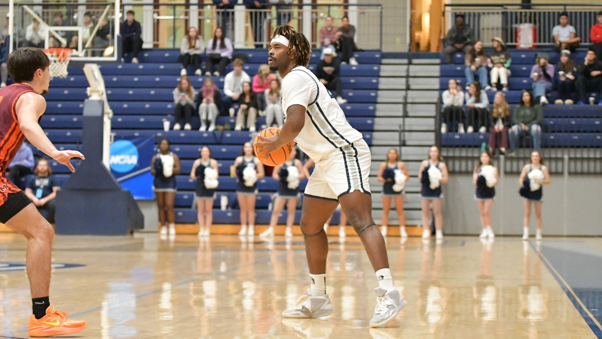 Ellis Scores Career High in Narrow Defeat - Berry College