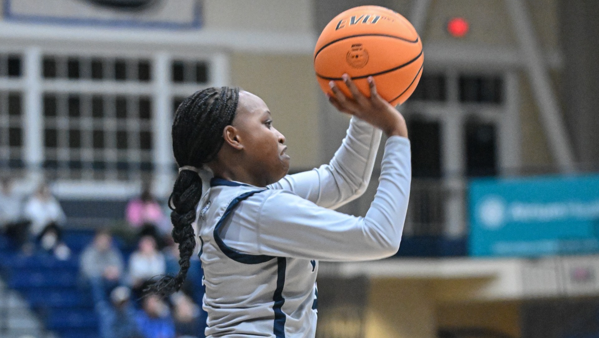 Women's Basketball Takes Down Centre - Berry College