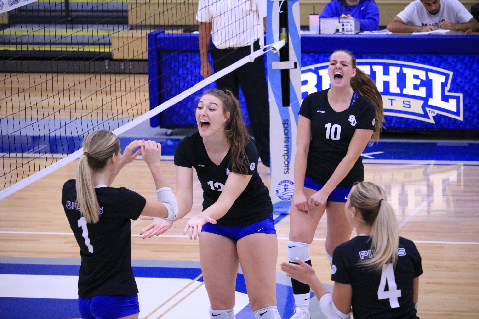 Women’s Volleyball sweeps Huntington on the road - Bethel University (Ind)