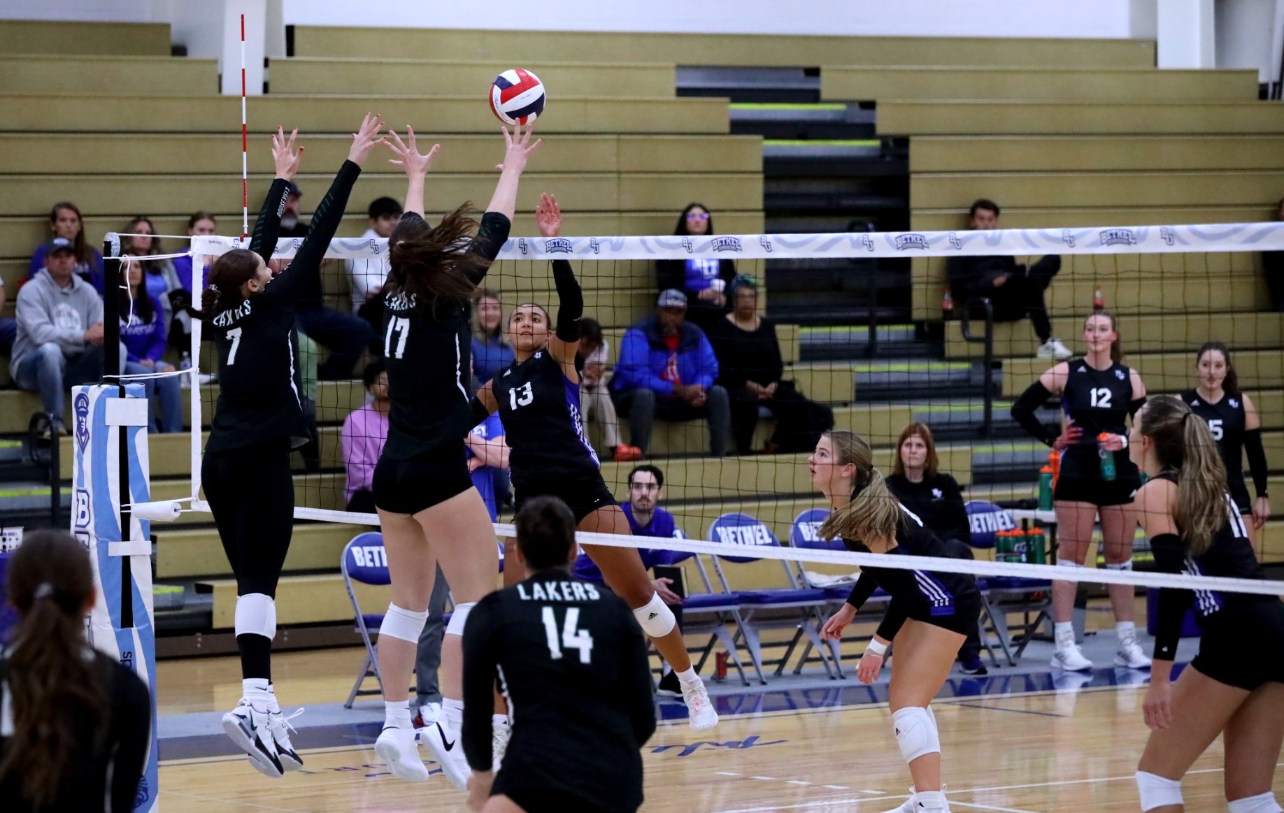 #20 Women’s Volleyball glide to five straight sweeps in win over ...